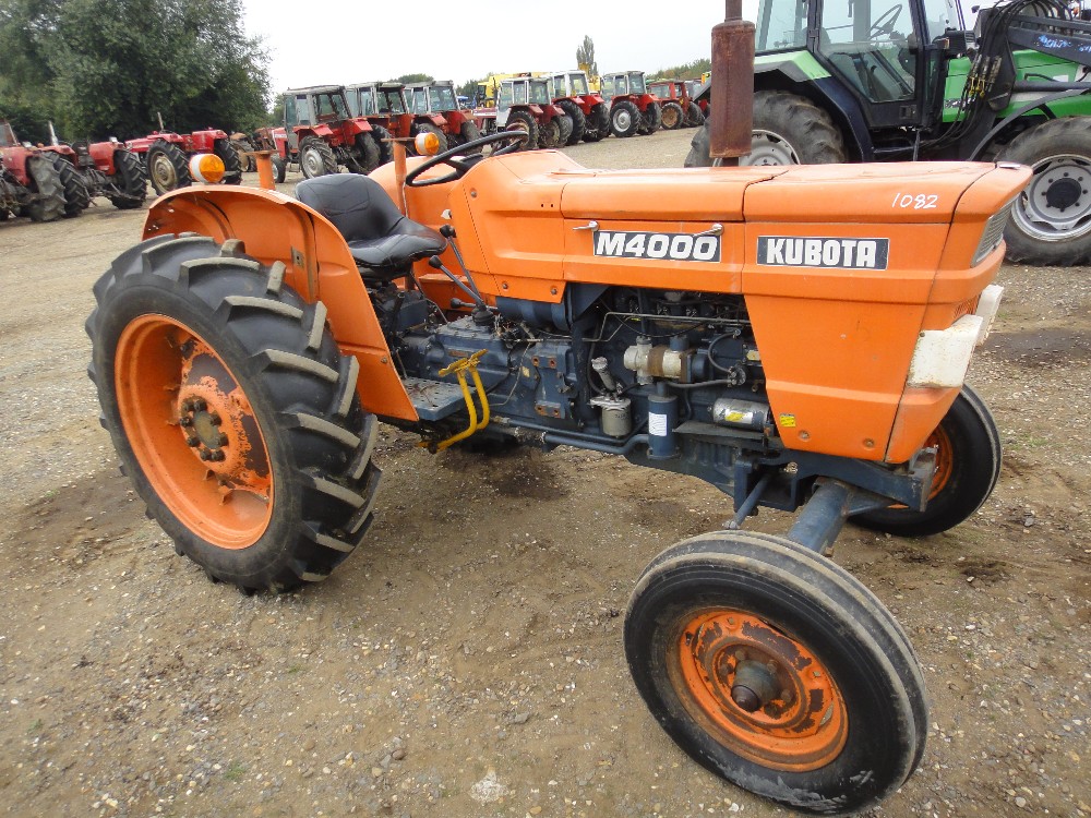 Kubota M4000 Ag Tractor with 6 Cylinder Engine Ser No 10108