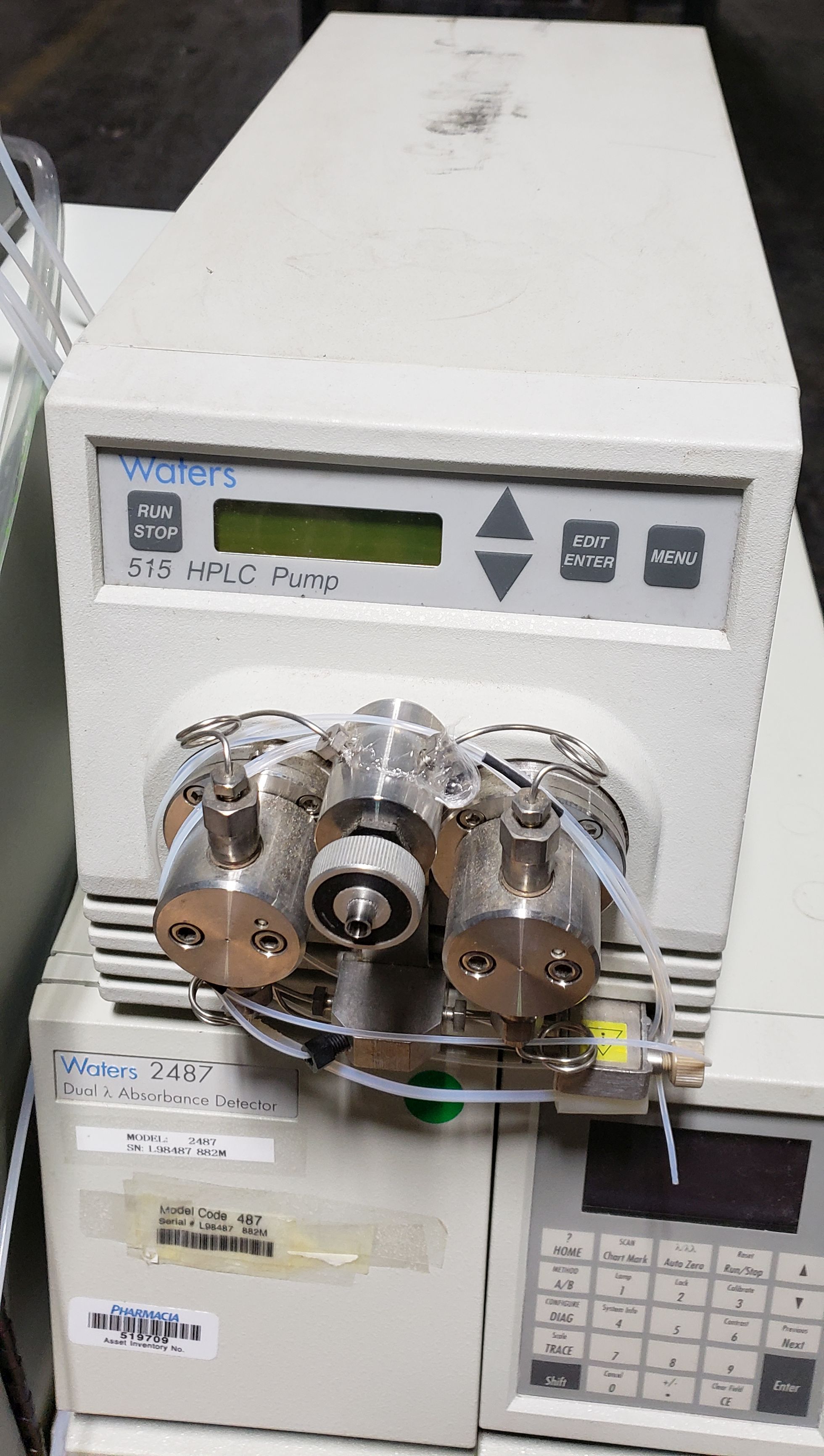 Waters HPLC System, includes Separations Module 2695, 515 HPLC pump ...
