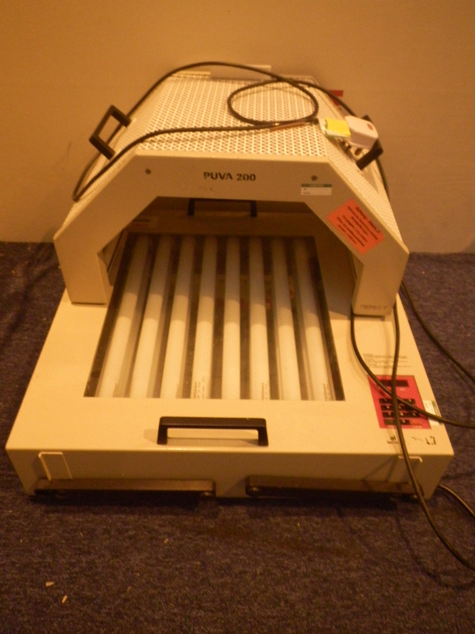 Waldmann PUVA 200 and PUVA 180 Phototherapy Lamps *Powers Up*