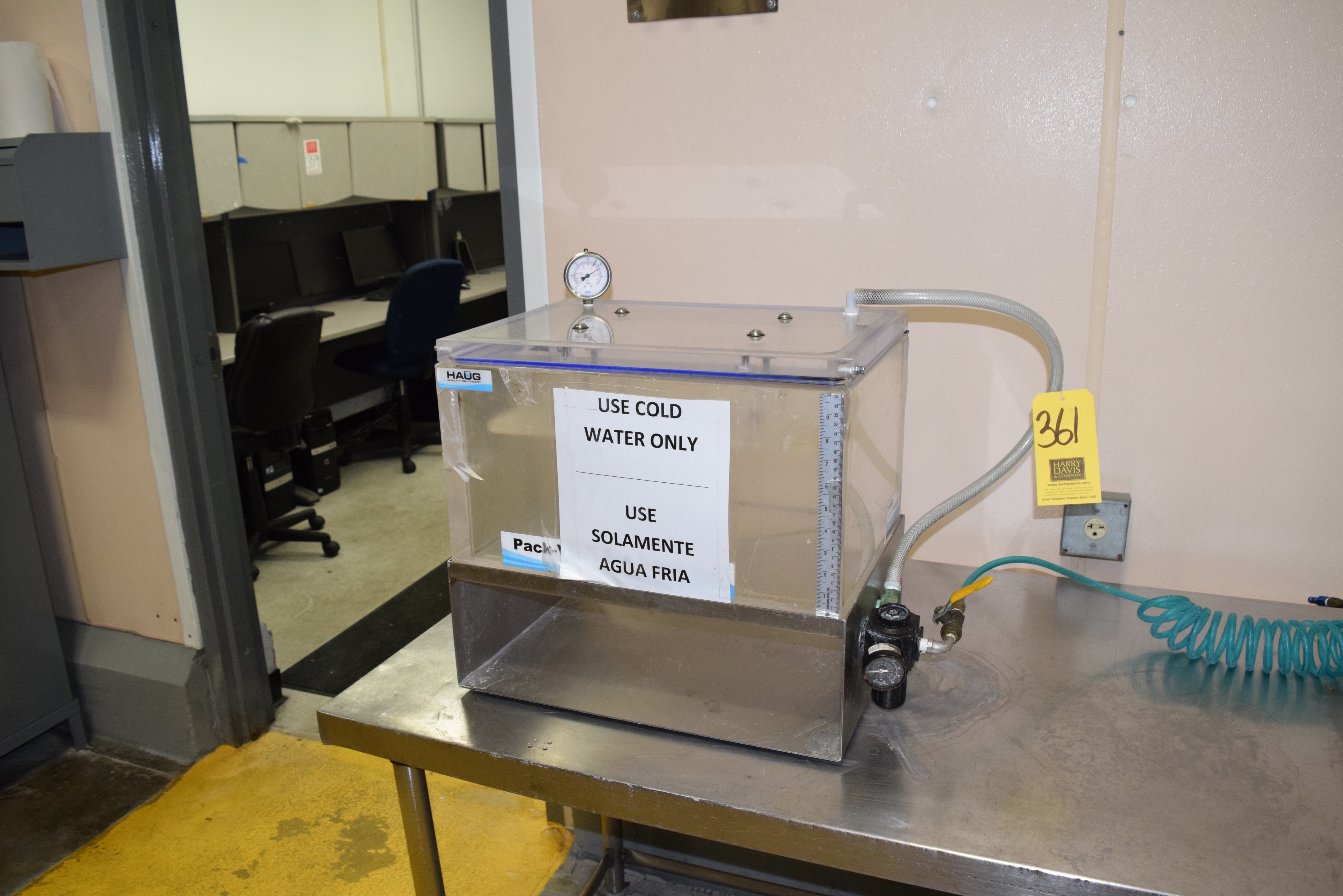 Haug Vacuum Chamber Serial Number:40715 Model Number:PVCA181210