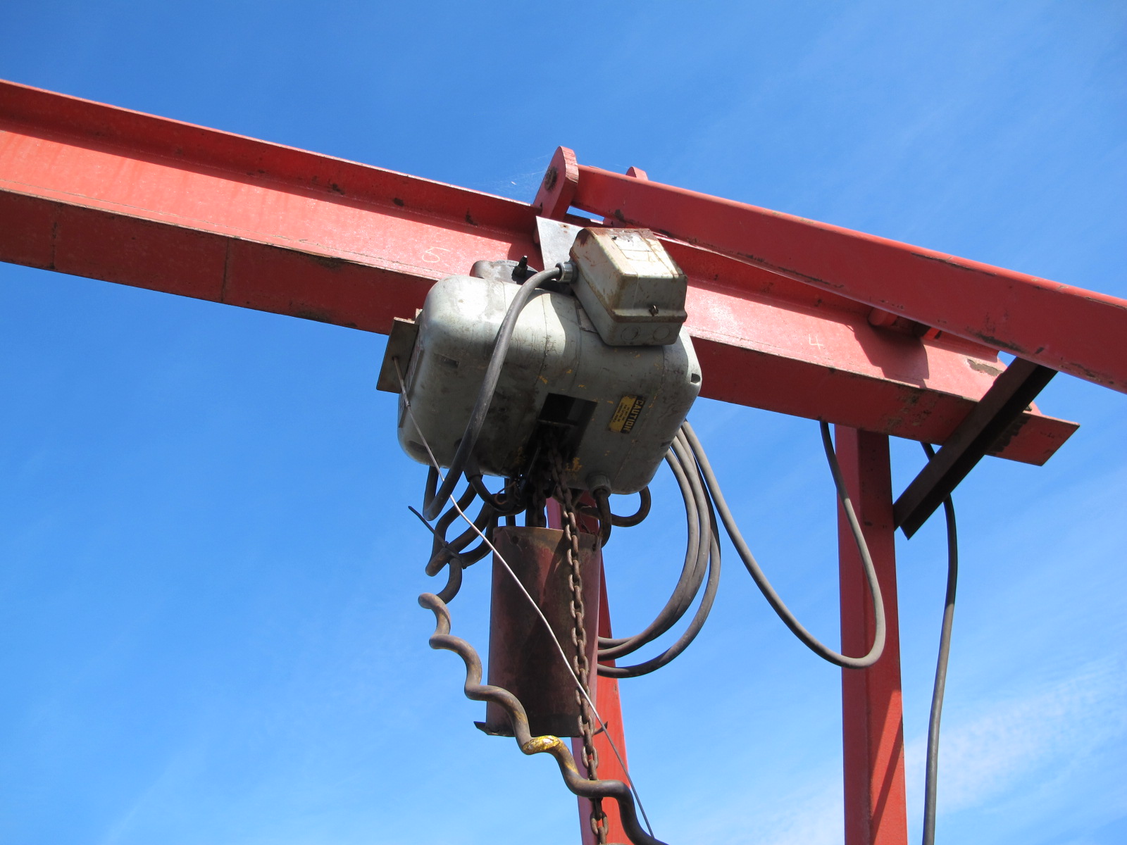 Portable Adjustable A Frame w/Electric Hoist 1/2 Ton