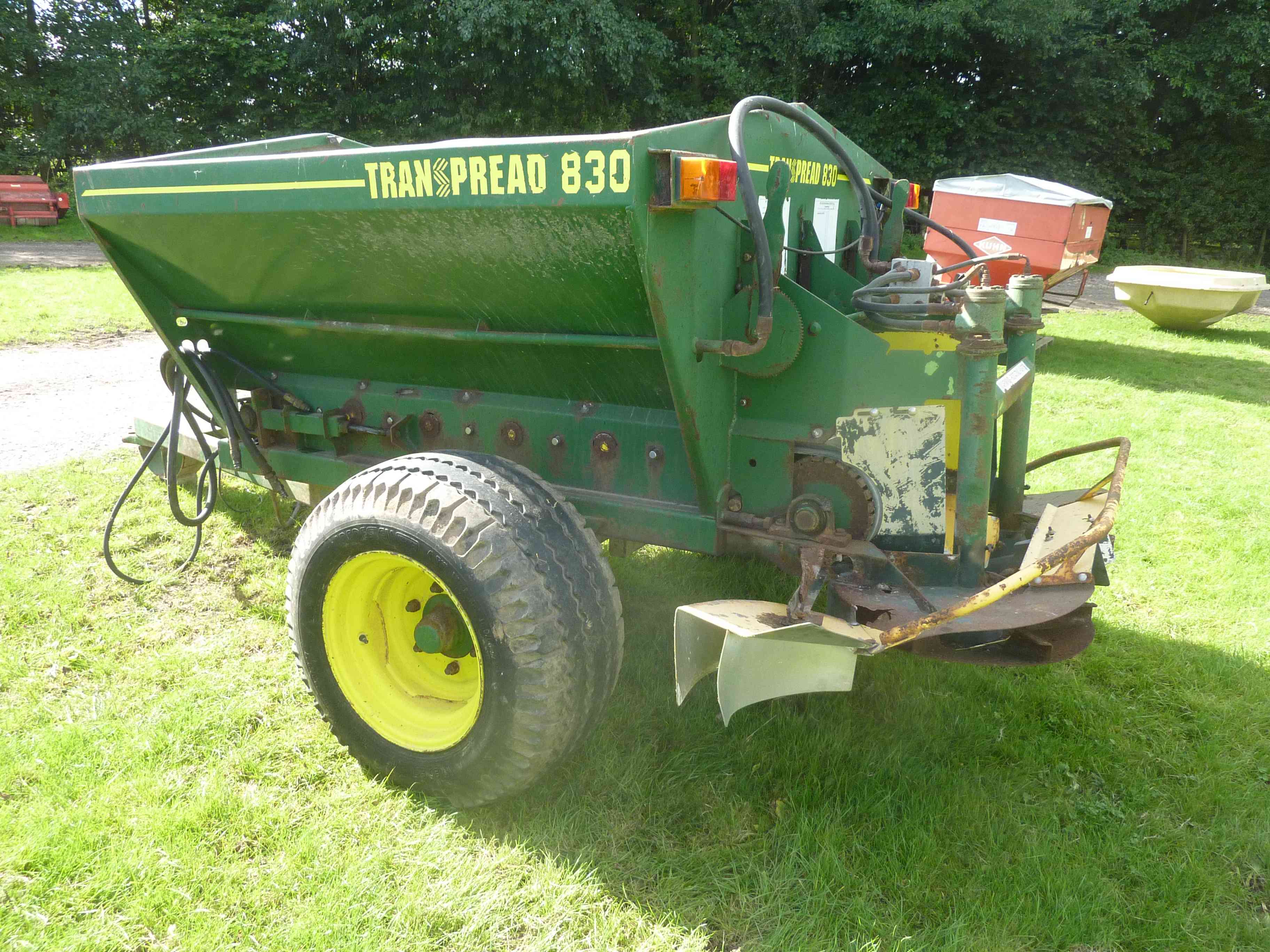 4329 Transpread 830 lime spreader