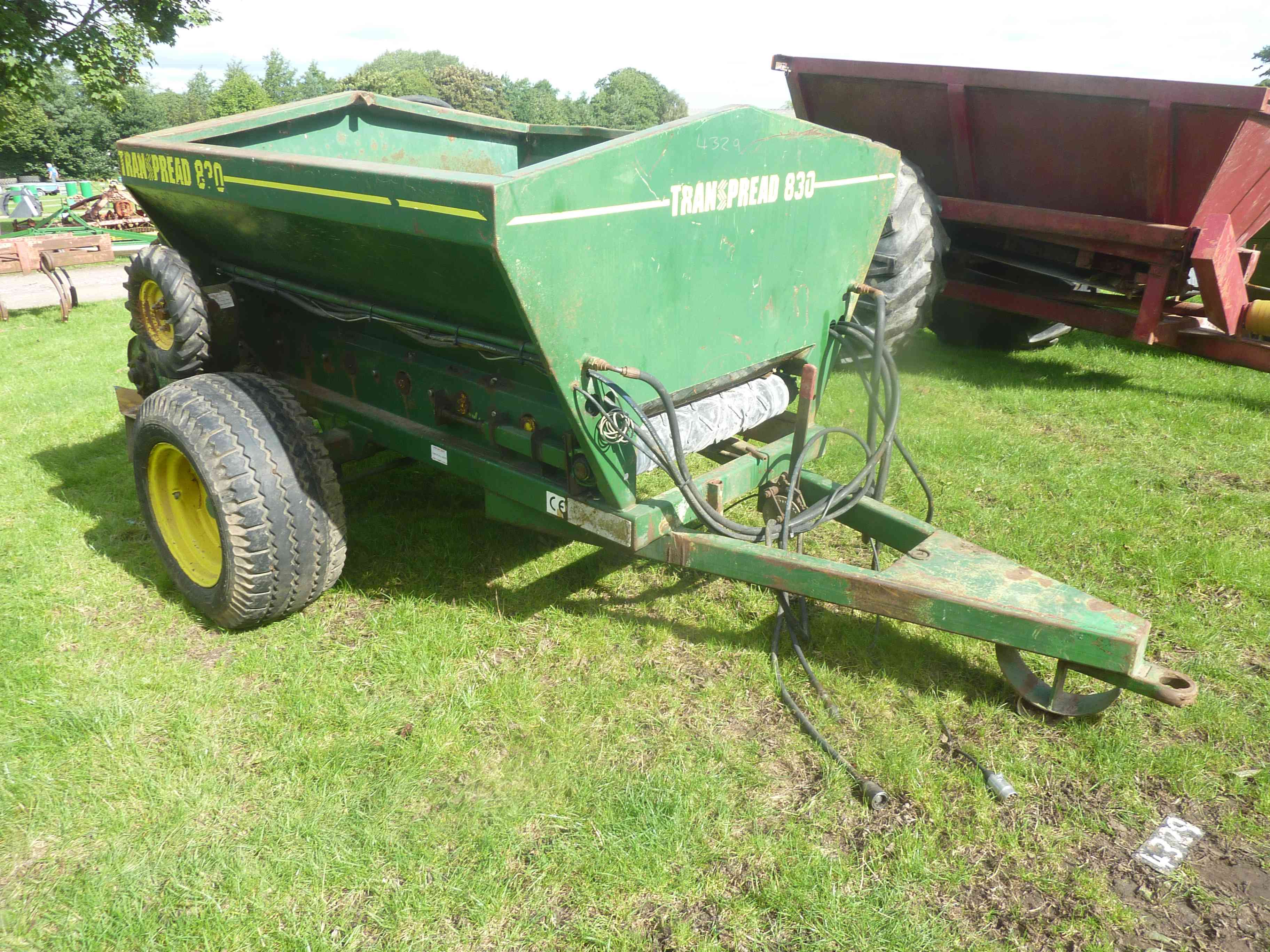 4329 Transpread 830 lime spreader