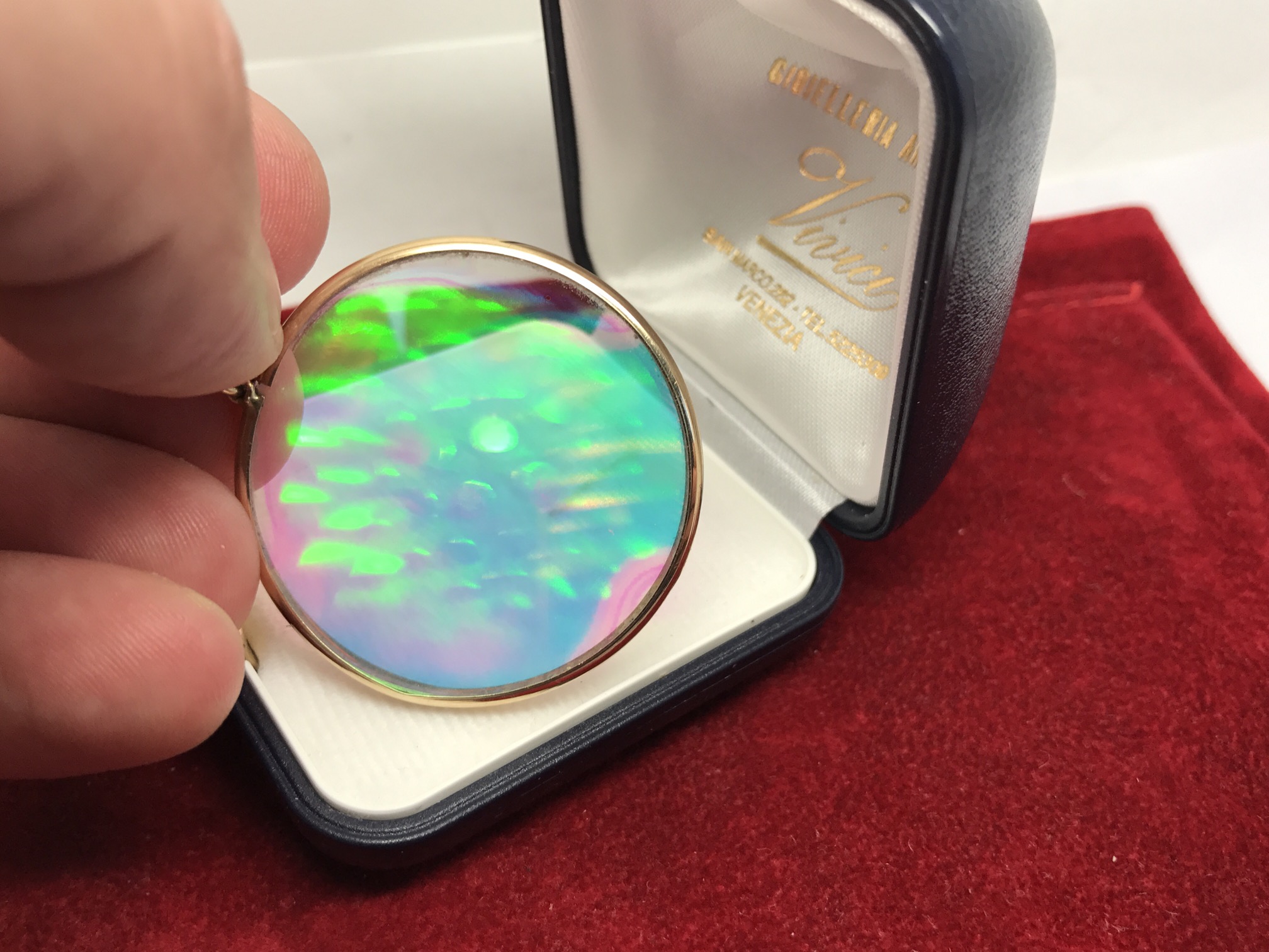 9ct Gold Hologram Pendant