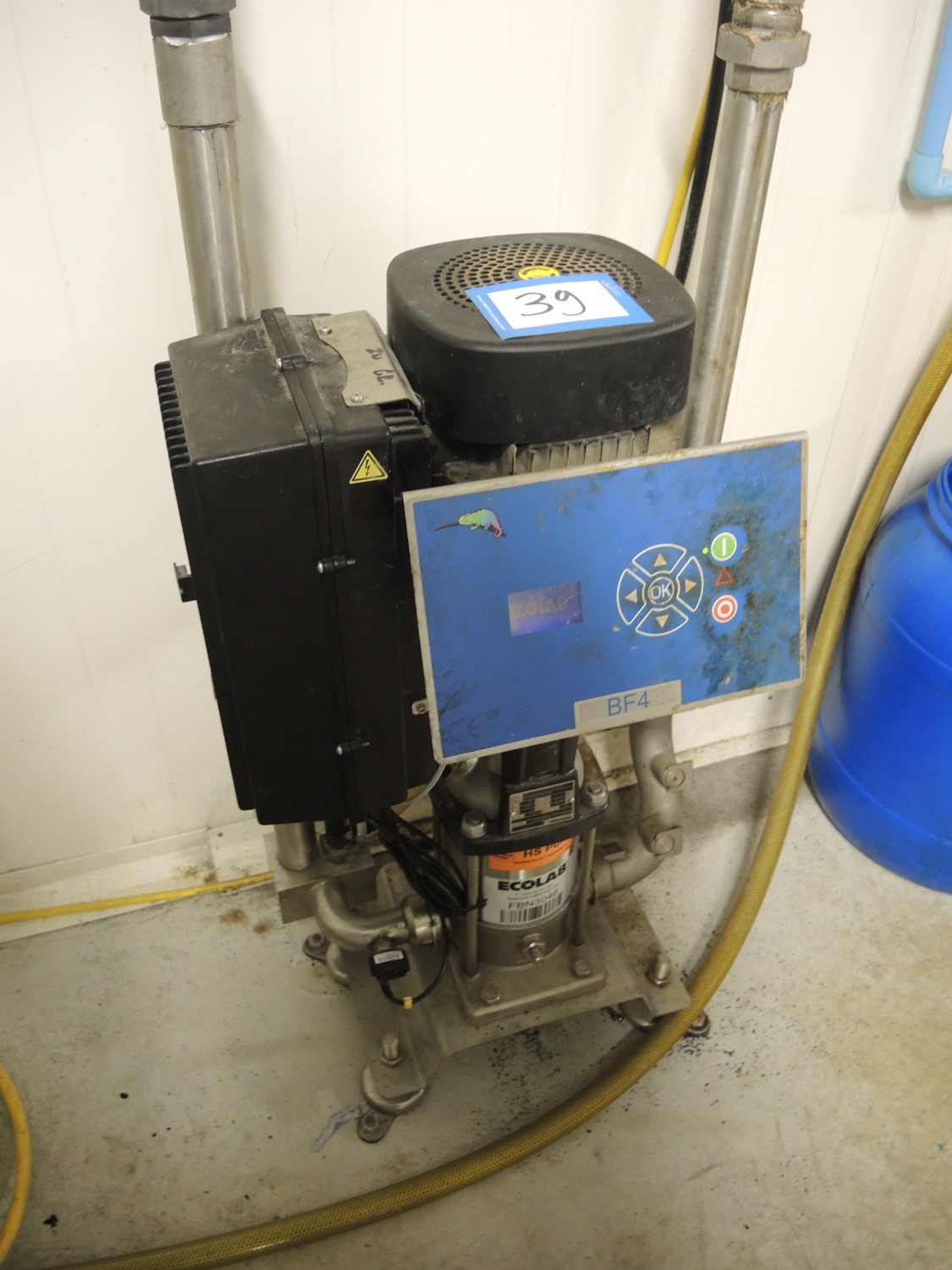 Ecolab pump station with grundfos pump, type: CRN3-9 BX-P-GI-E-HQQE ...