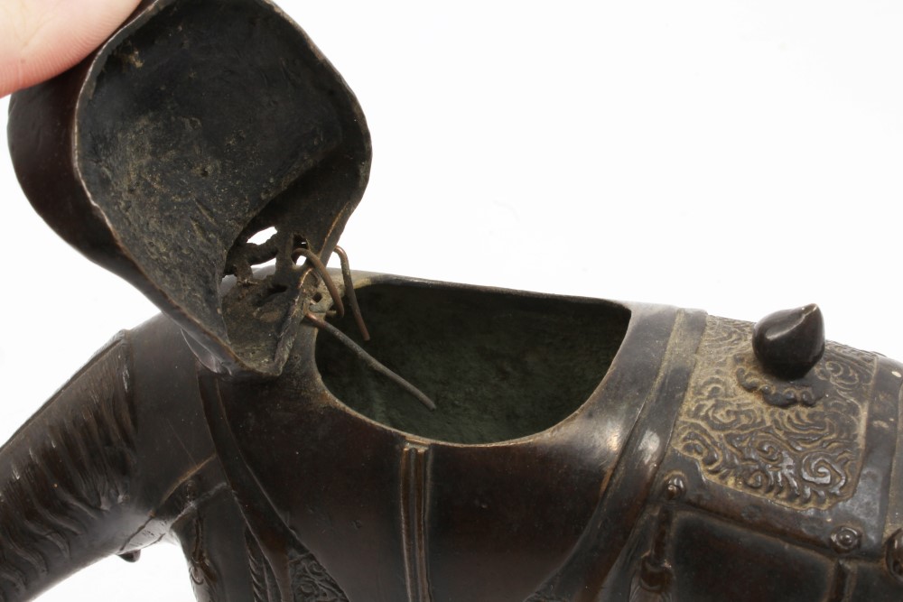 Late 18th century / early 19th century Chinese bronze censor in the ...