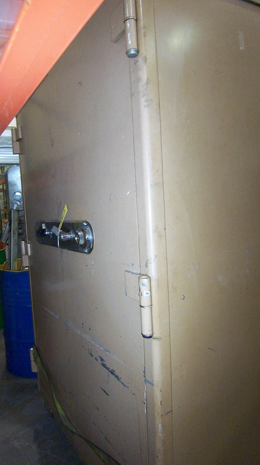 MOSLER 2-DOOR COMBINATION SAFE - WITH COMBINATIONS