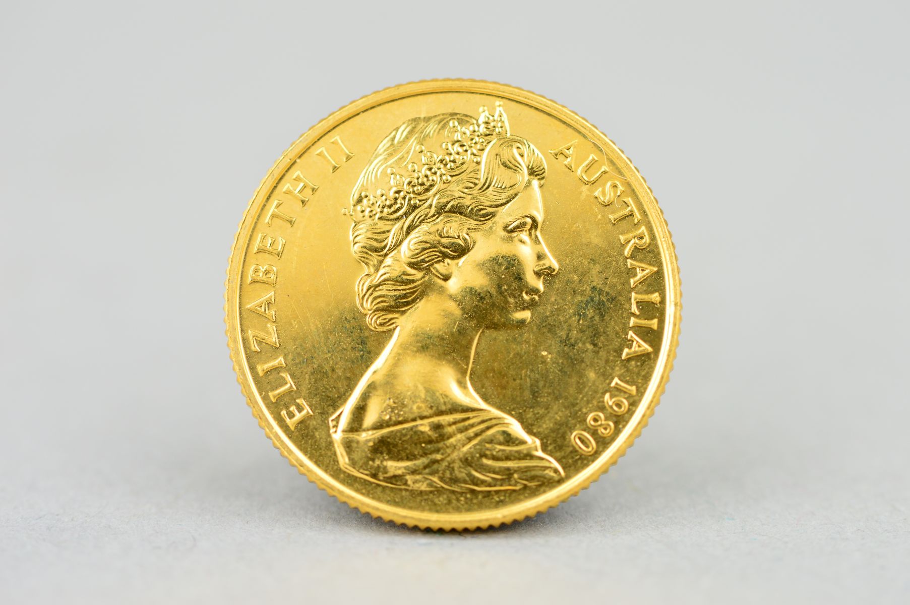 A GOLD 200 DOLLAR COIN, Royal Australia Mint 1980, 22ct (.916 ...