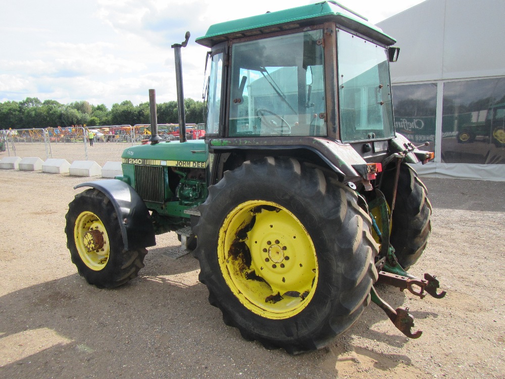 John Deere 2140 4wd Tractor c/w power synchro, SG2 cab & front fenders ...