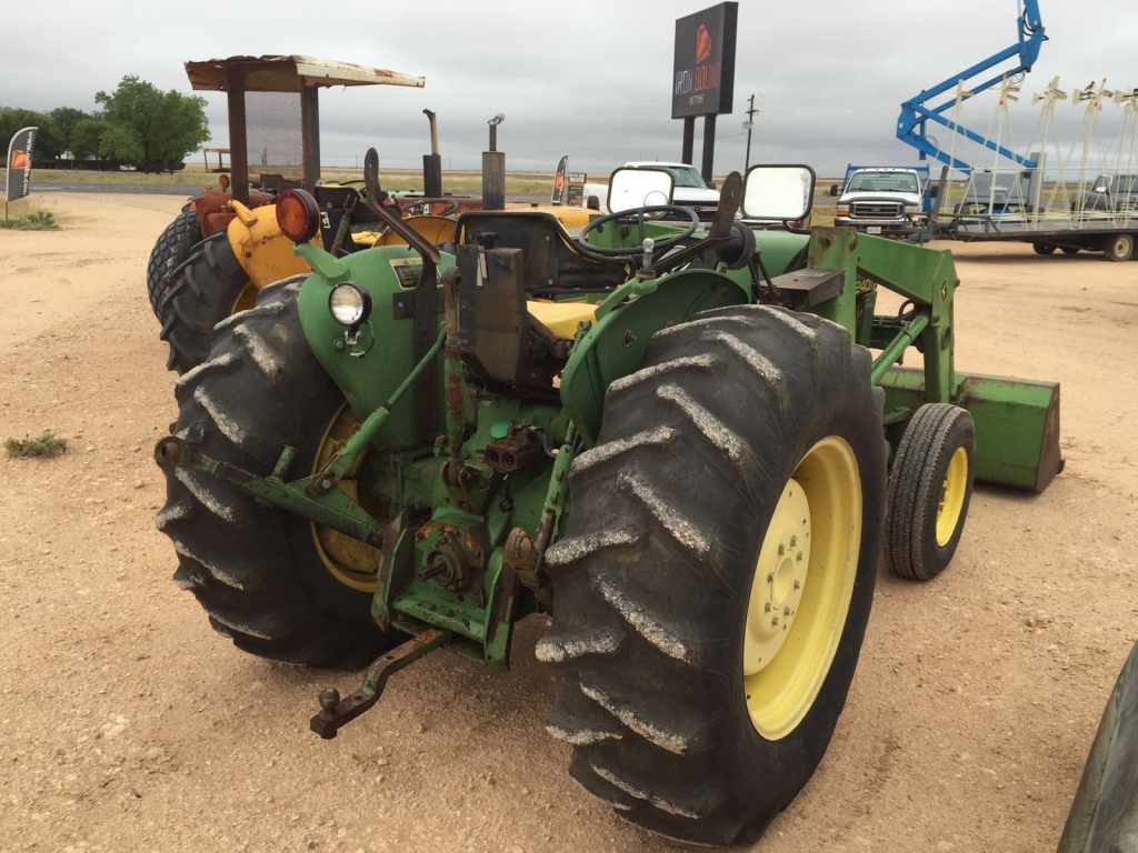 1982 John Deere 2240 Tractor Front End Loader, 50HP, shows 2600 hrs S ...