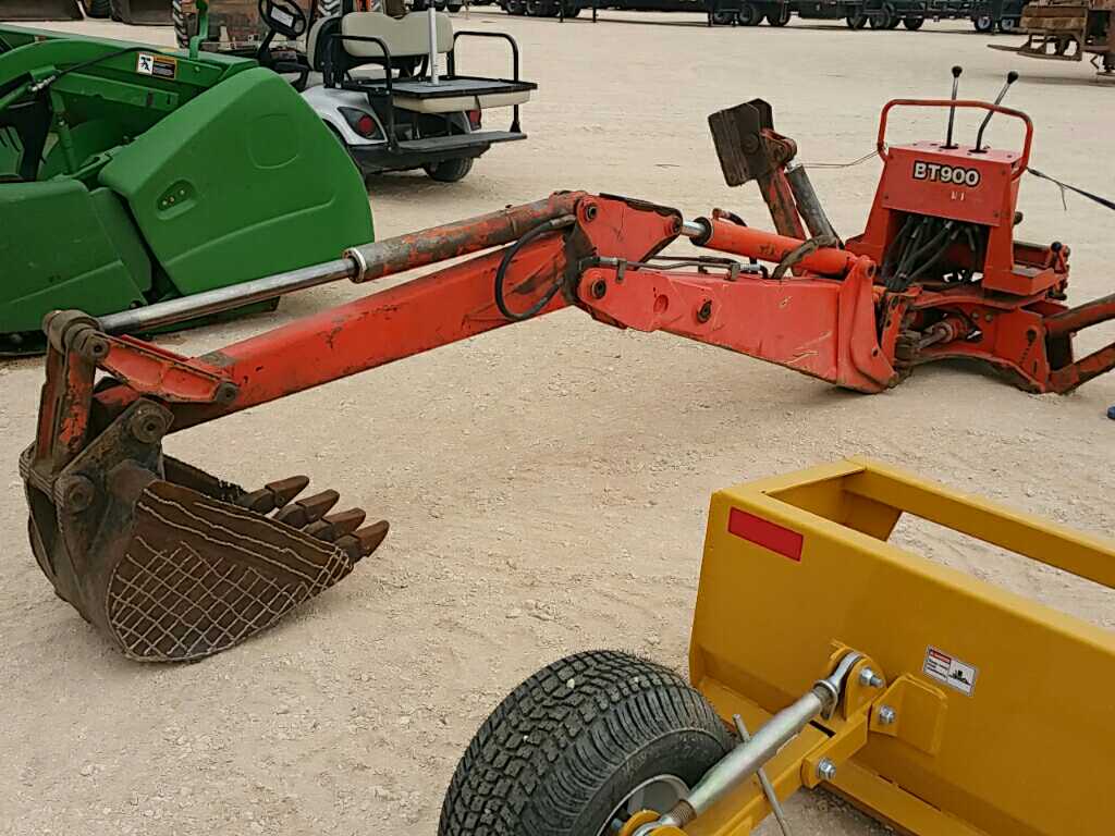 Kubota BT900 Backhoe Attachement S# 12440