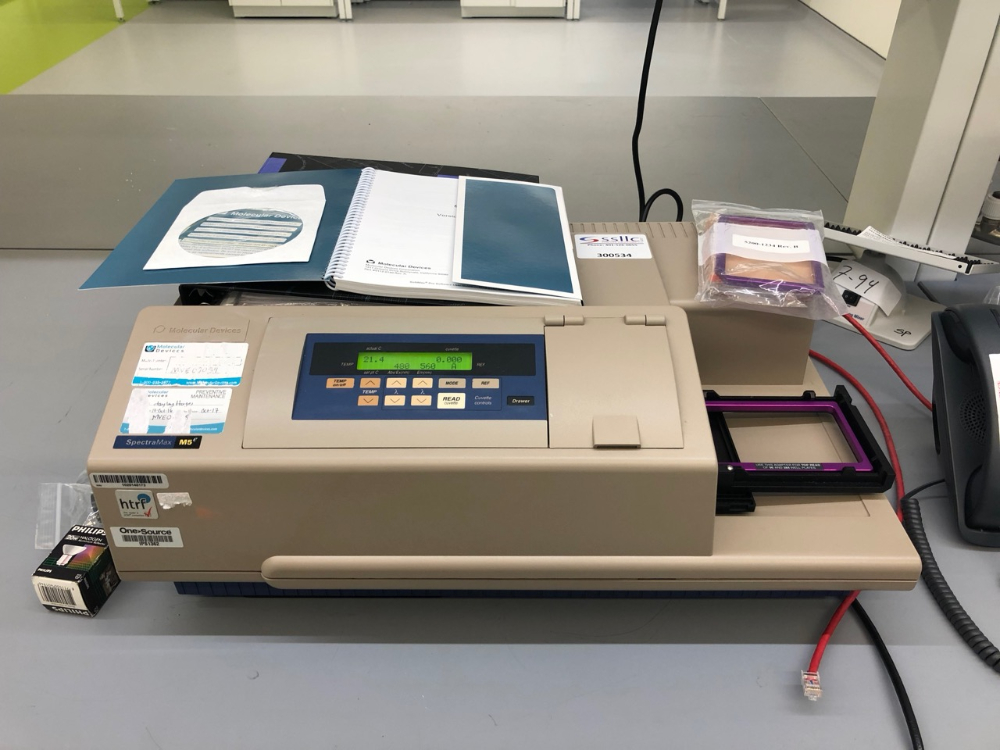 Molecular Devices Spectramax M5e Microplate Reader, SN: MVE02039 ...