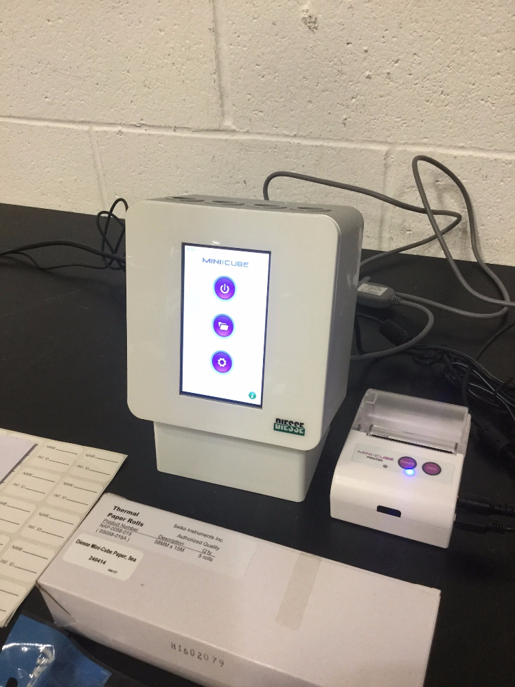 Diesse MINI-CUBE ESR Analyzer, SN: 0160 , Electrical: 9V, 2 Amps ...
