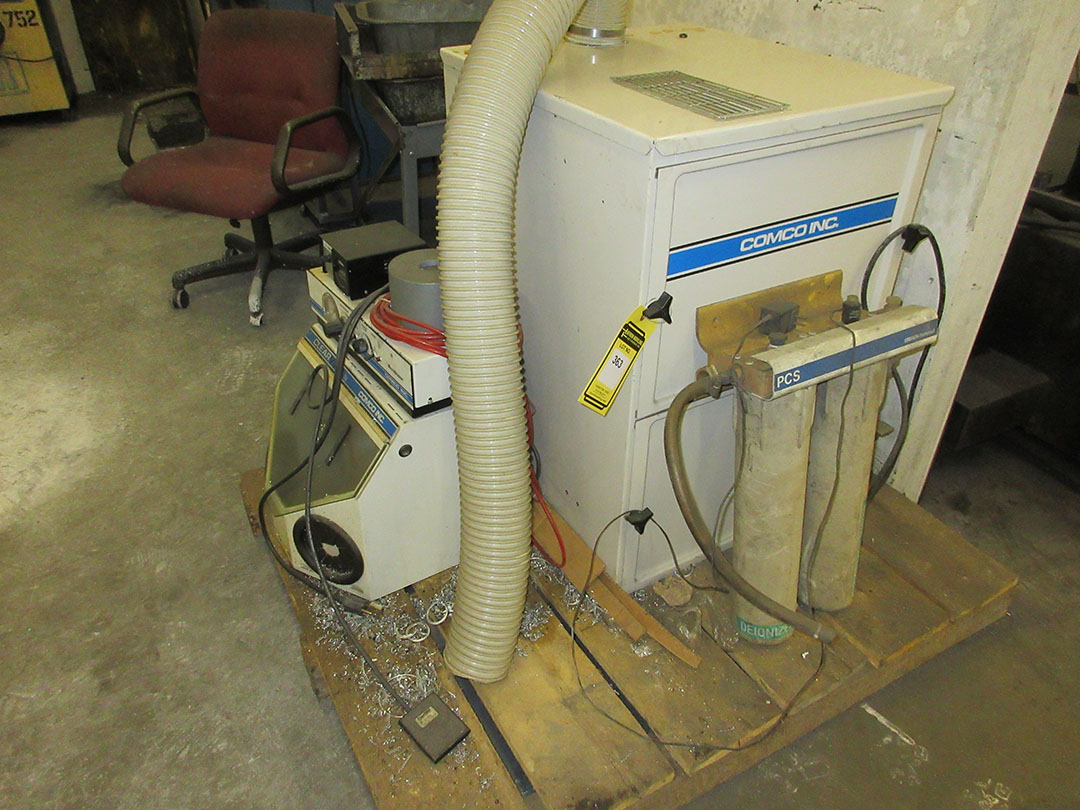 COMCO INC. BENCH TOP BLAST CABINET WITH DUST COLLECTOR & MICROBLASTER ...