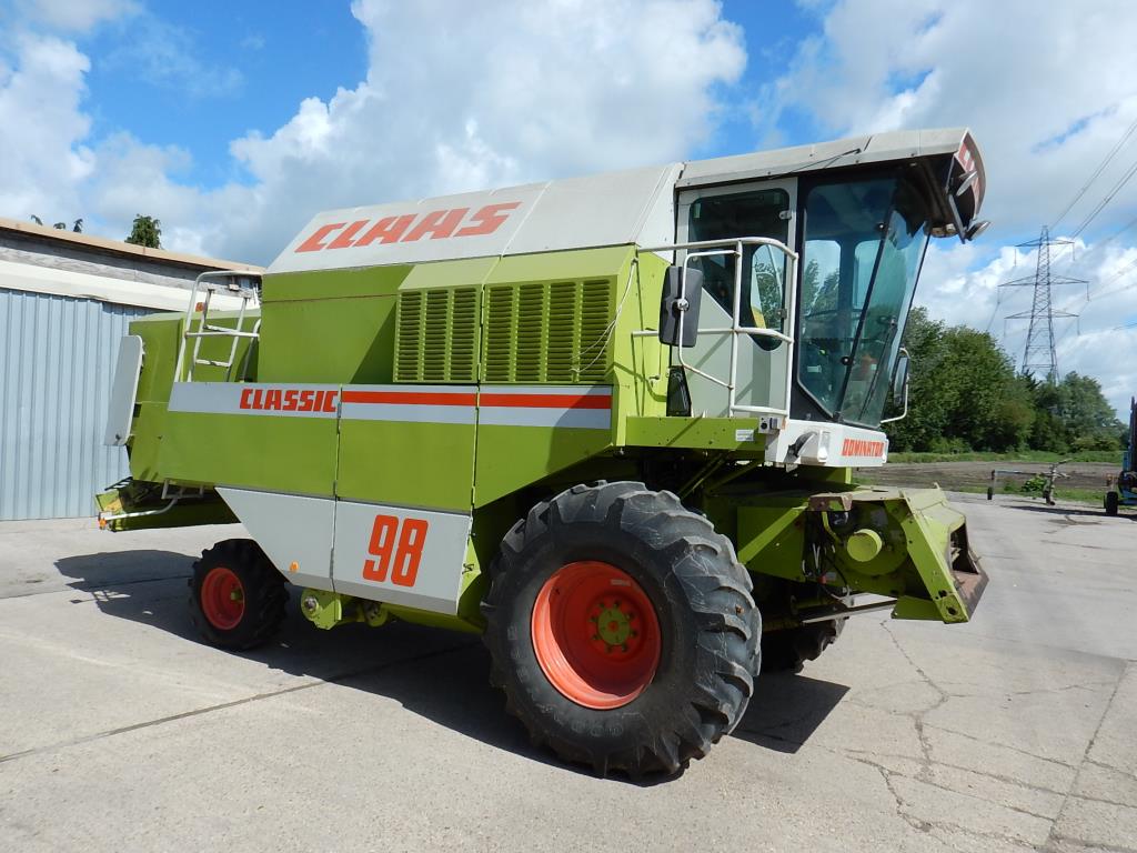 CLAAS Dominator 98 Classic 15ft cut COMBINE HARVESTER With C750 header ...