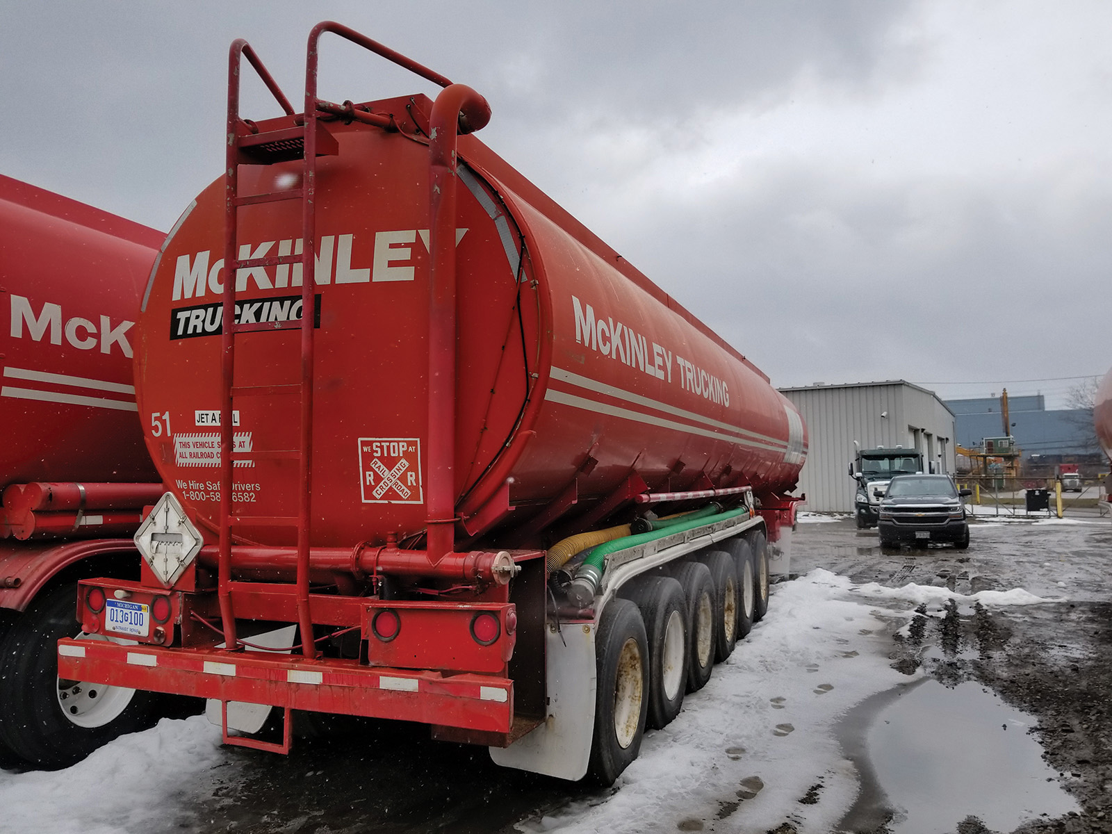 1984 FRUEHAUF 6-AXLE TANKER TRAILER, 13,800 GALLON CAPACITY, 4 ...