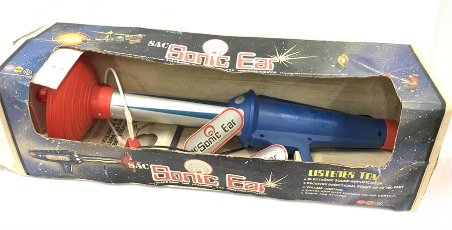 Marx Toys SAC Sonic Ear, c.1970: plastic Space Age Communicator toy gun ...