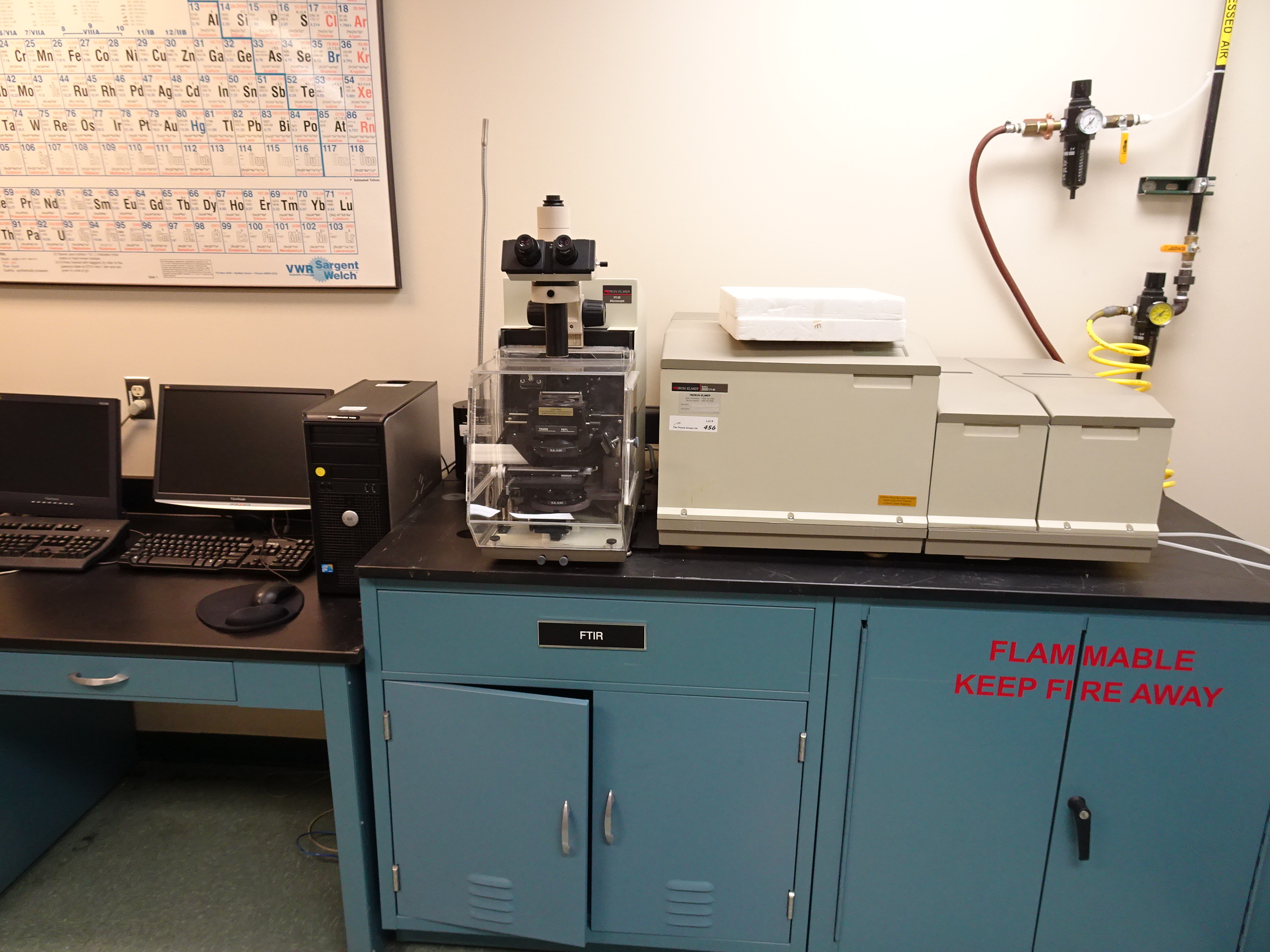 Perkin Elmer System 2000 Series FT-IR System Complete With Test Chamber ...