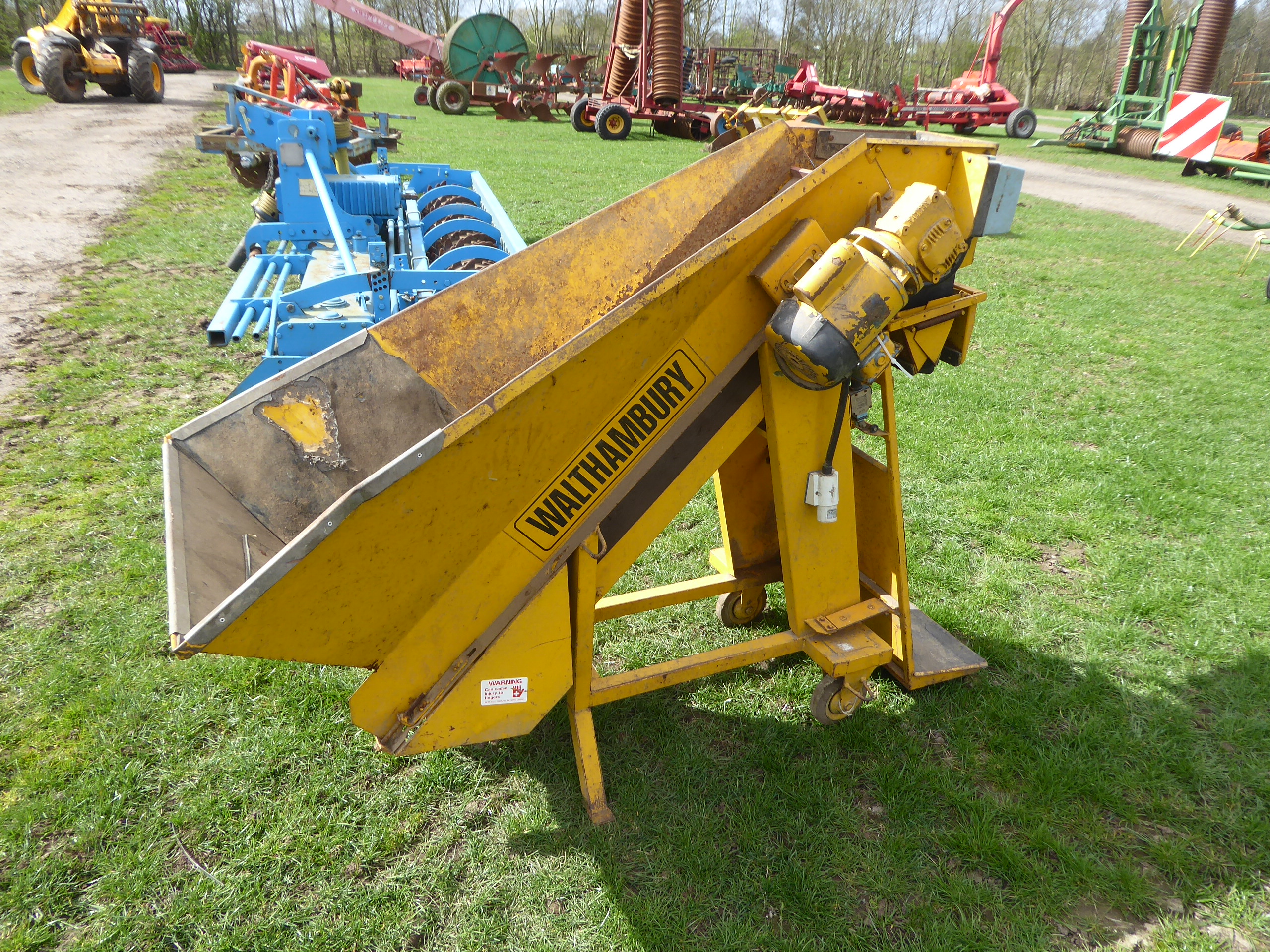 Walthambury 220 potato bagger