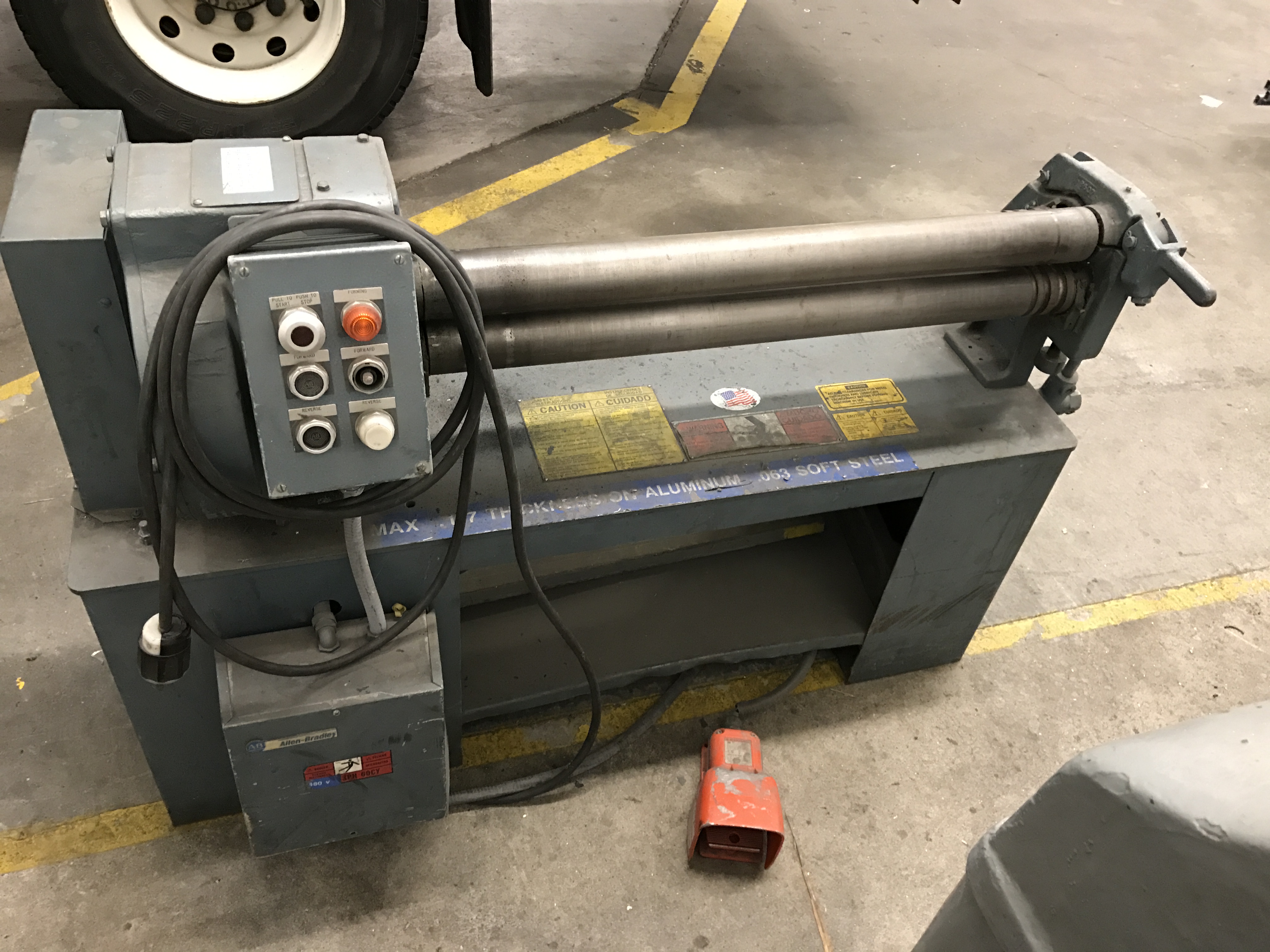 Roper Whitney Co. PEXTO Slip Roller; 16 Gauge Capacity; Model 3416 I ...