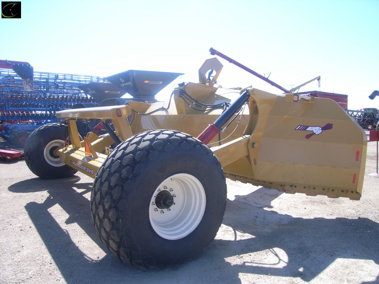 PULL DOZER 2410 BRIDGEVIEW MFG, 24FT, 28LX26 TIRES, NOTCHED BLADE, HYD ...