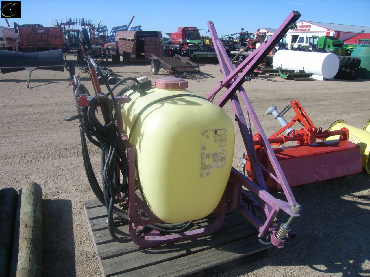 HARDI SPRAYER, 18FT, 3 PTH, W/ PTO PUMP, 88 GAL POLY TANK, SN: 8410700