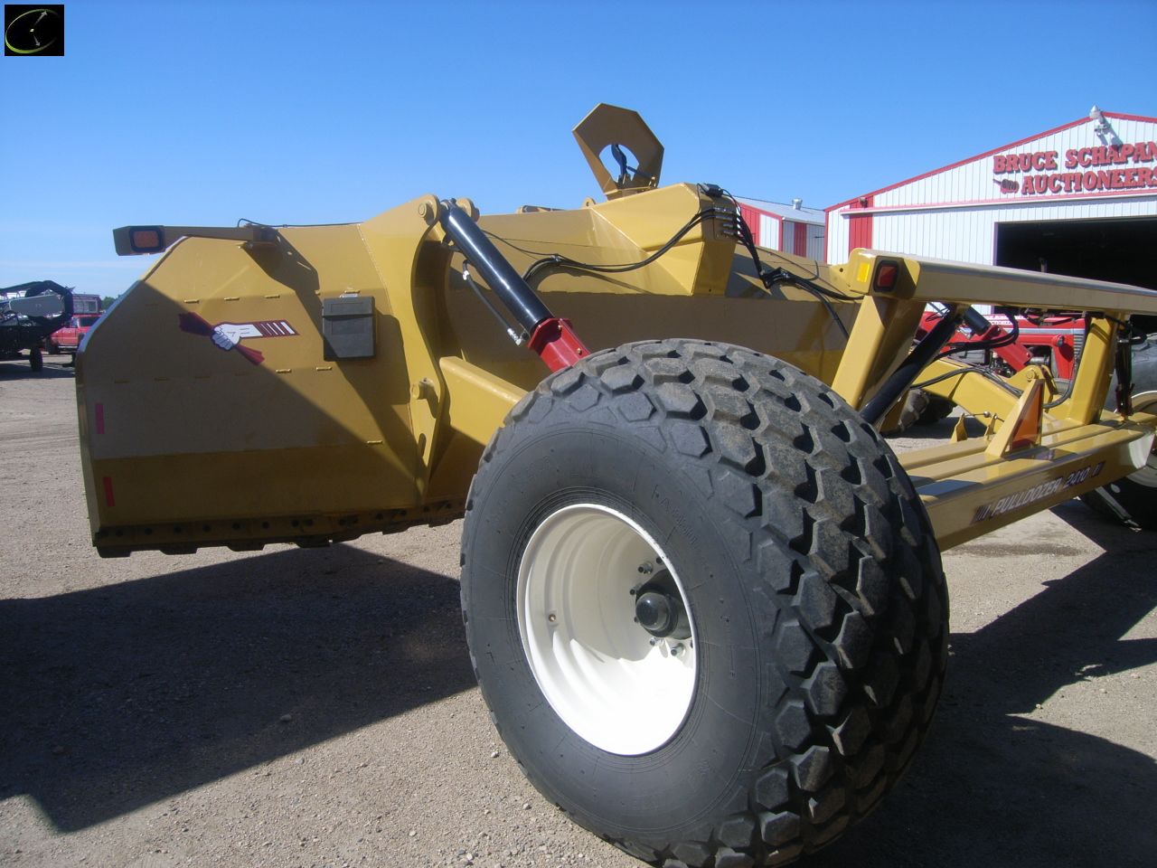 PULL DOZER 2410 BRIDGEVIEW MFG, 24FT, 28LX26 TIRES, NOTCHED BLADE, HYD ...