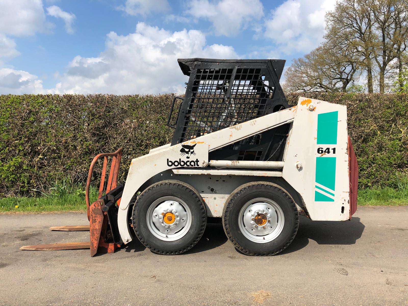 WITHDRAWN LOT Bobcat 641 Skid steer loader Complete with bucket, pallet ...