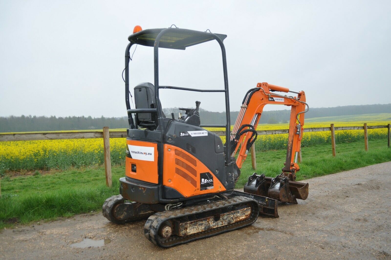 Hitachi ZX17 U-2 YLR Mini Excavator. Year 2013. Canopy. 3 cyl Yanmar ...