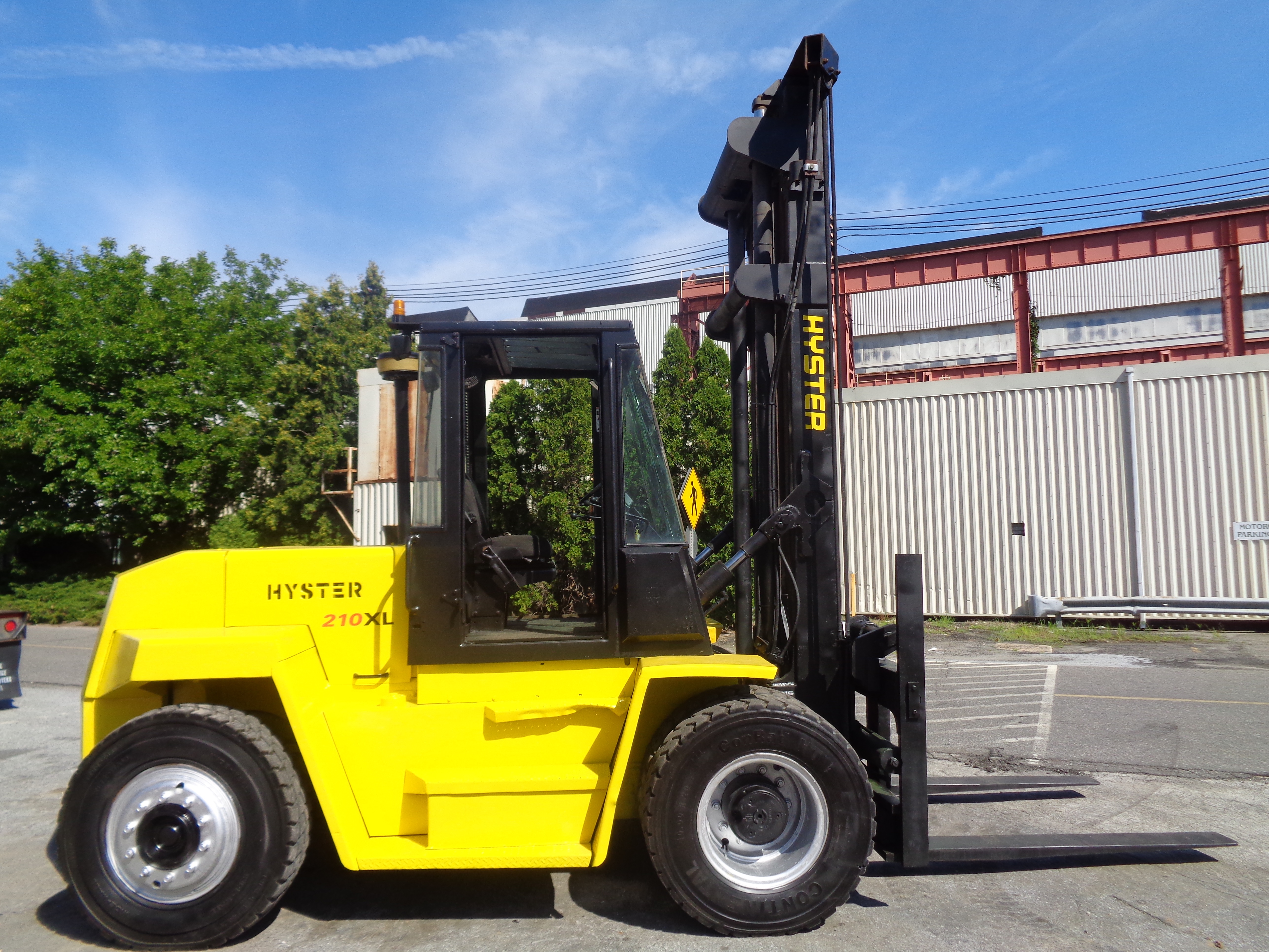 Make: Hyster Model: H210XL SN: E007D023485 Hours: 3981 Diesel Raised He