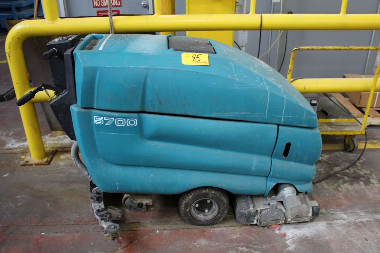 Tennant 5700 Walk-Behind Electric Floor Scrubber E-Series Battery Charger