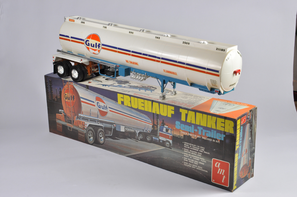 Interesting Early 1/25 Scale AMT Fruehauf Gulf Tanker Trailer Kit ...