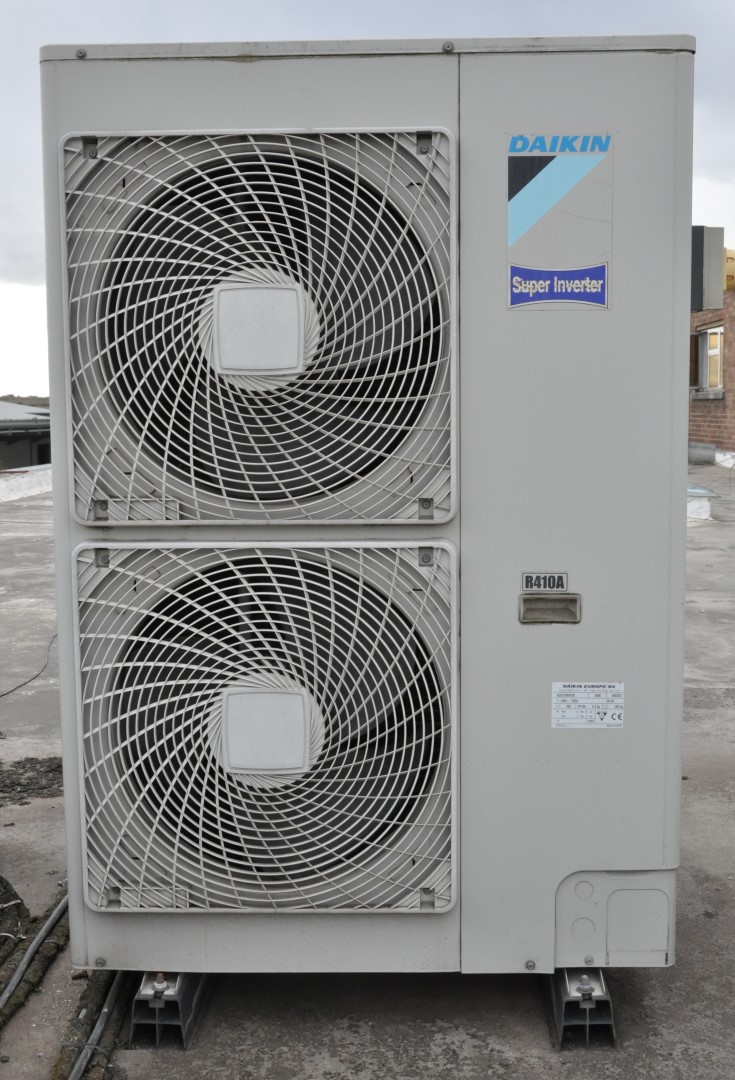 1 x Daikin Super Inverter Outdoor Air Conditioning Unit - Model ...
