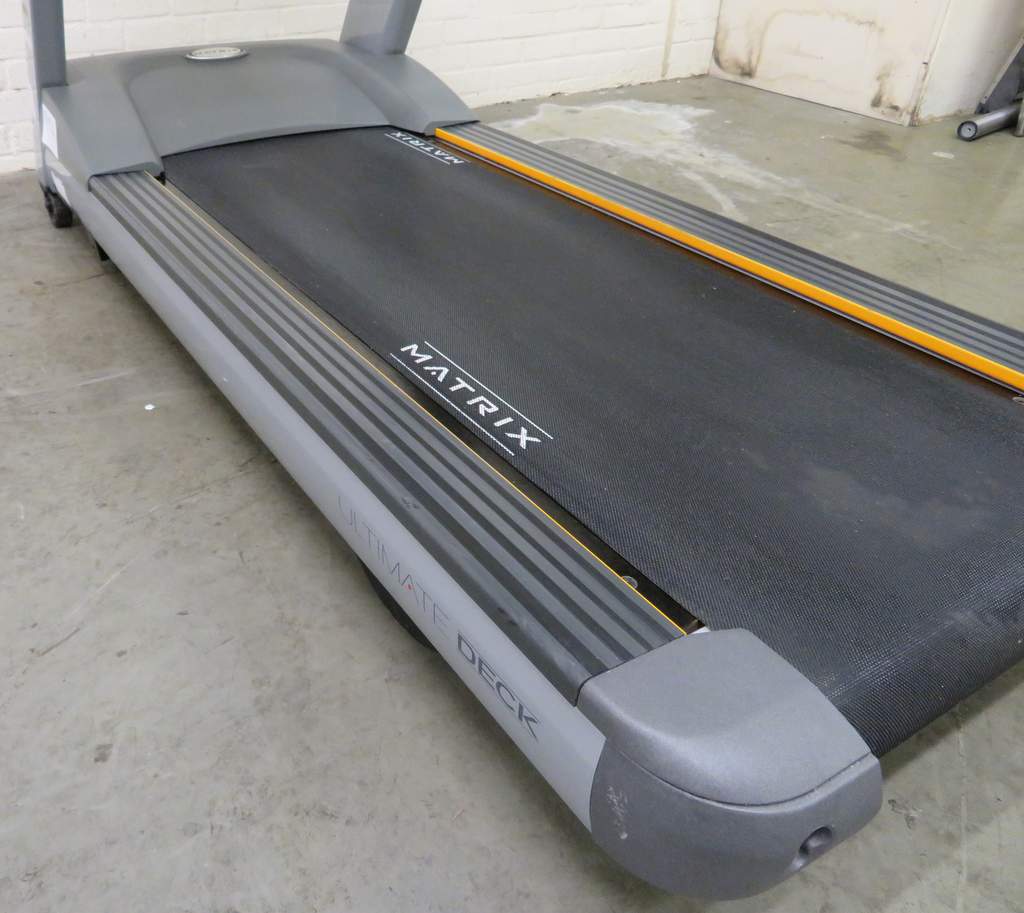 Matrix Treadmill Model: T-5x/7x. LED display console with a wide range ...