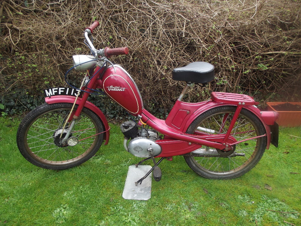 A 1960 Phillips Gadabout moped, registration number MFF 113, frame ...