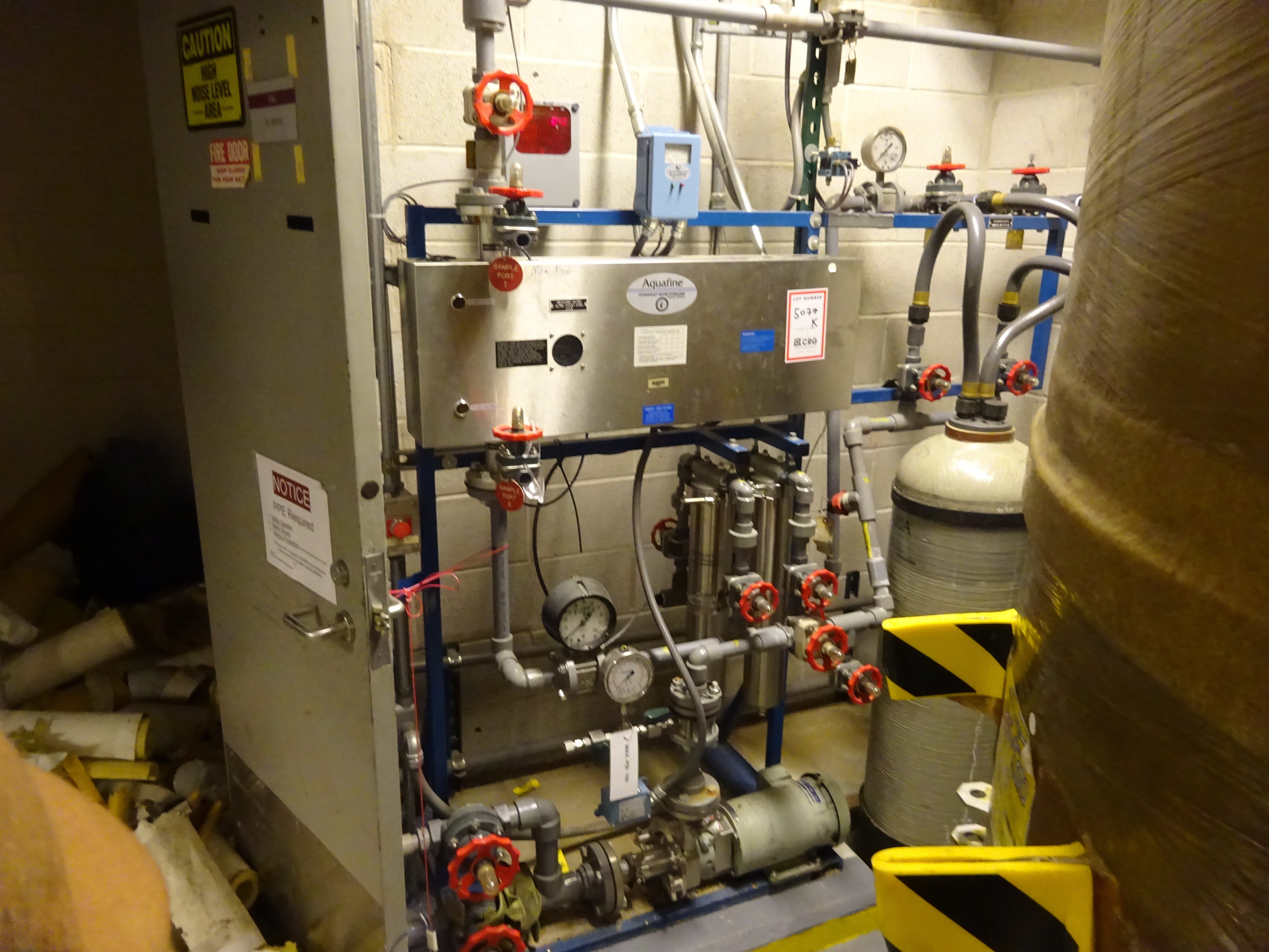 DI water skid with Aquafine P-2 SL UV sterilizer, Fristam stainless ...