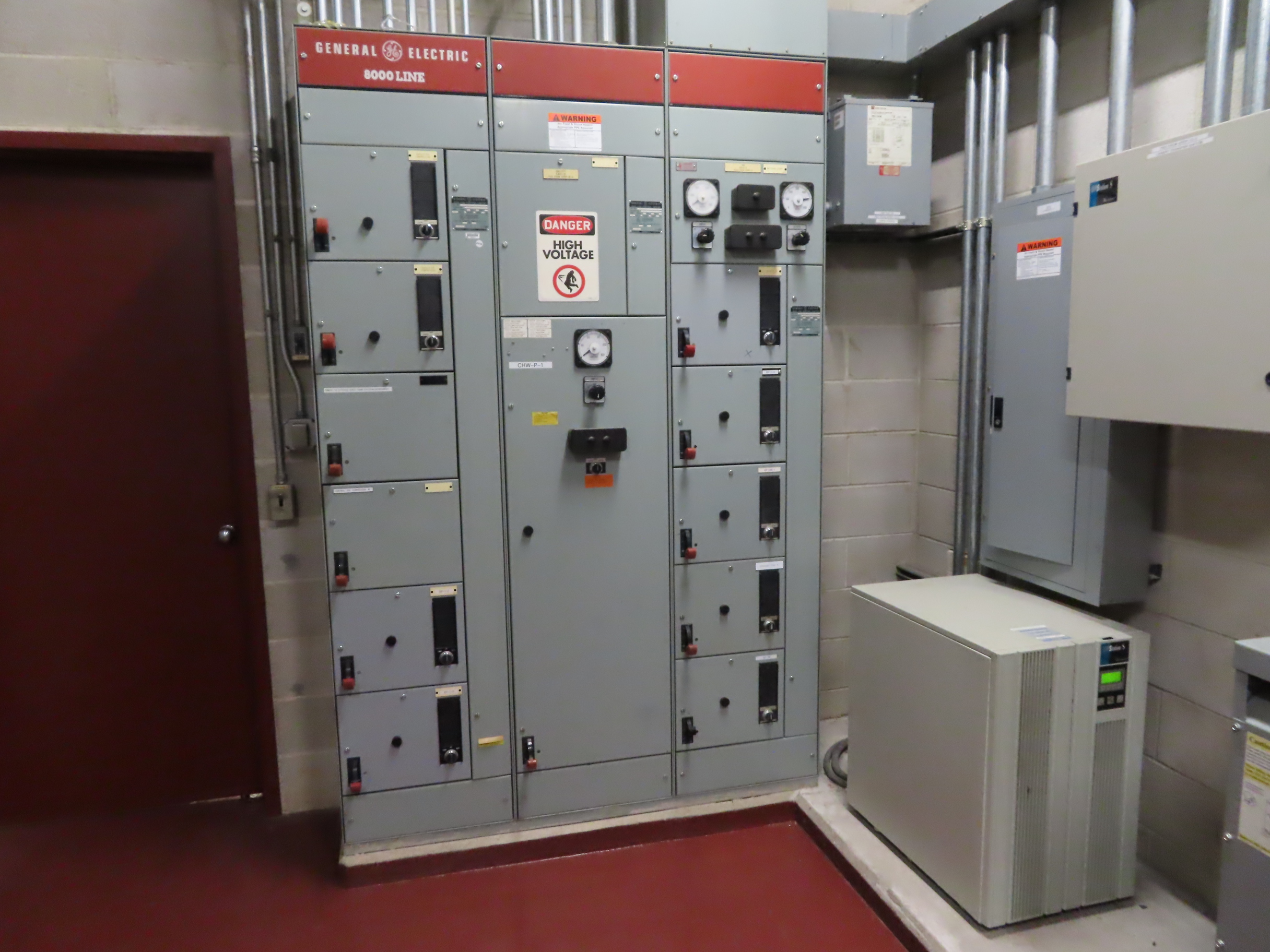 Lot including: GE AV Line switchboard with (16) switches, GE 8000 Line ...