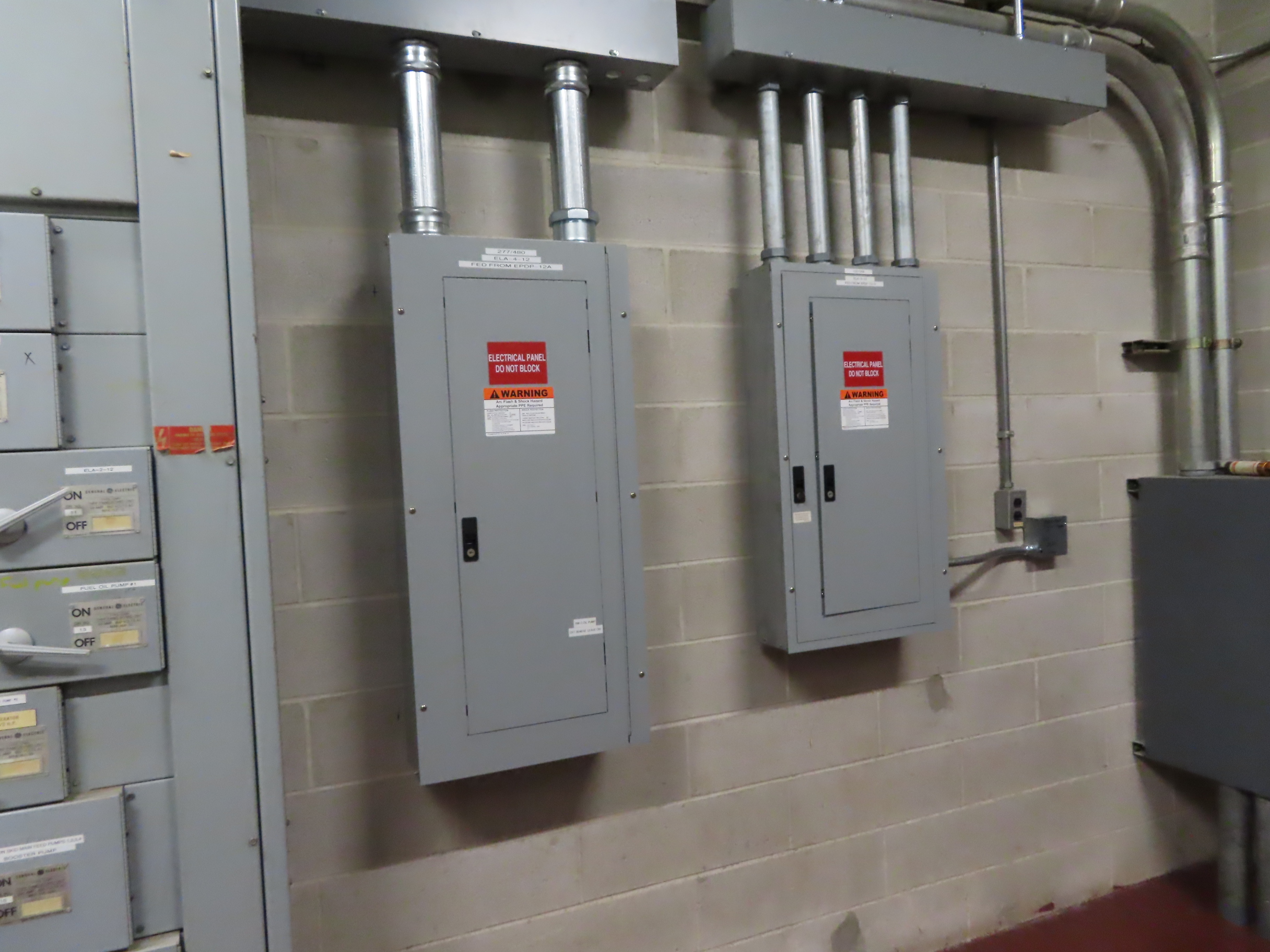 Lot including: GE AV Line switchboard with (16) switches, GE 8000 Line ...