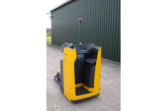 Jungheinrich Ride on Pallet Mover Model ESE120 2 Ton lift YOM 2015 ...