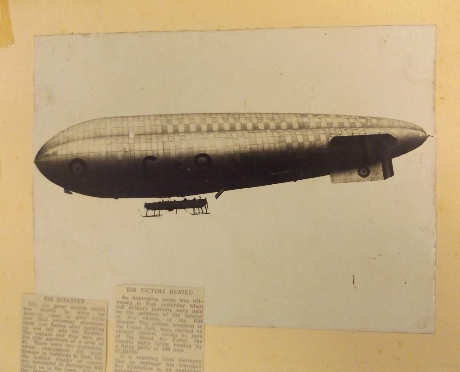 (DIRIGIBLES, PULHAM PIGS, R101), collection early 20th century airship ...