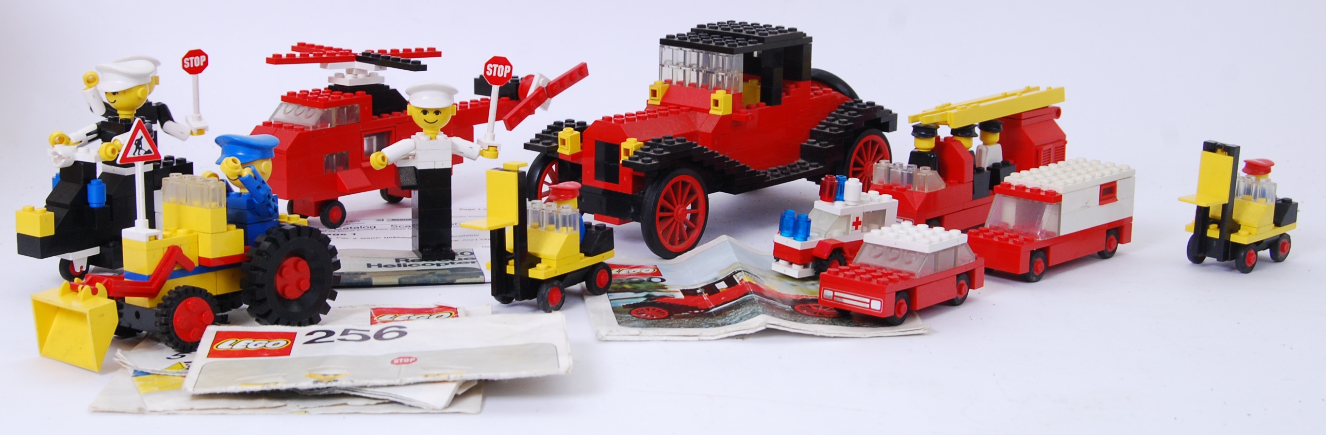1970'S LEGO: A good collection of assorted vintage 1970's Lego sets ...