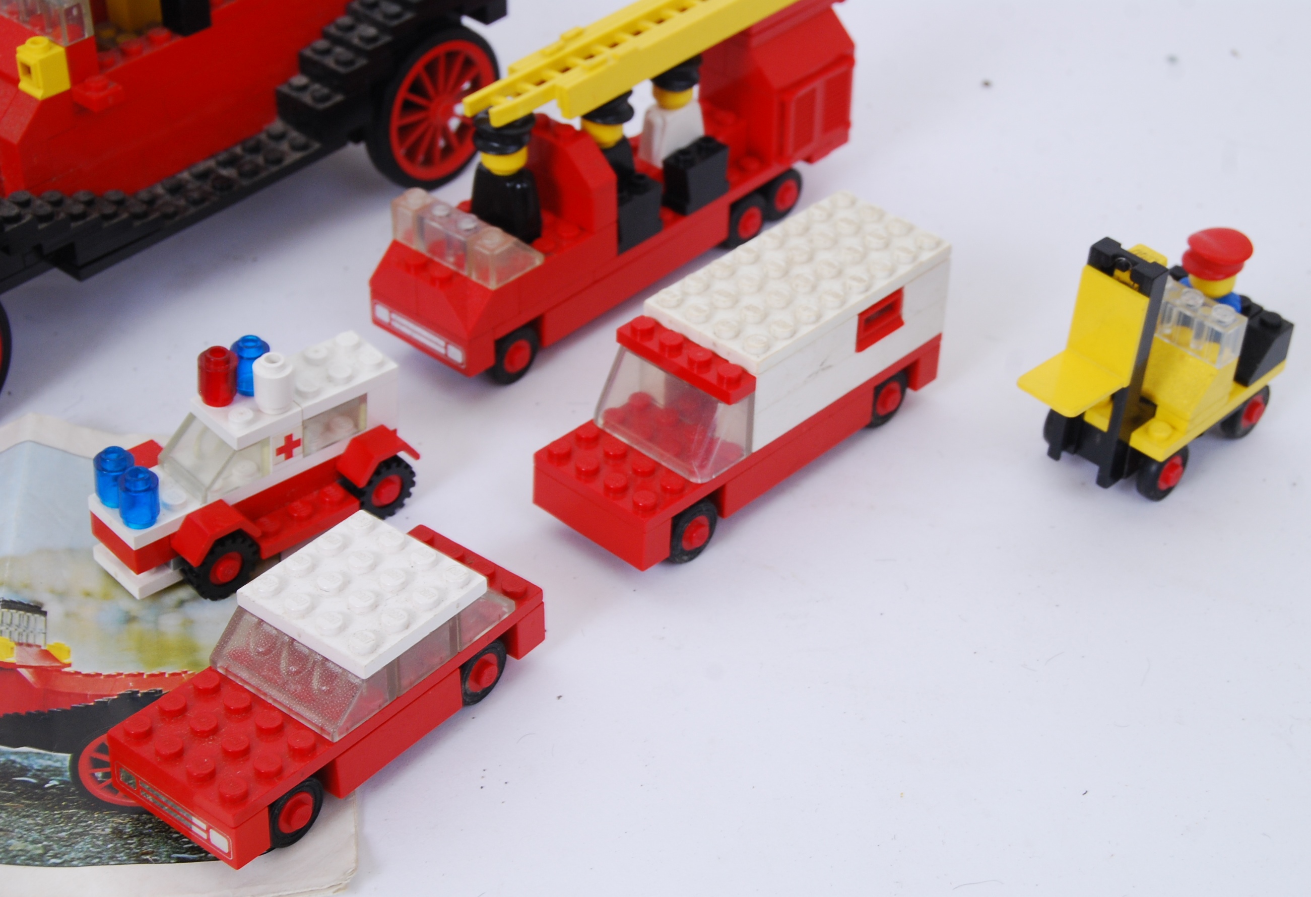 1970'S LEGO: A good collection of assorted vintage 1970's Lego sets ...