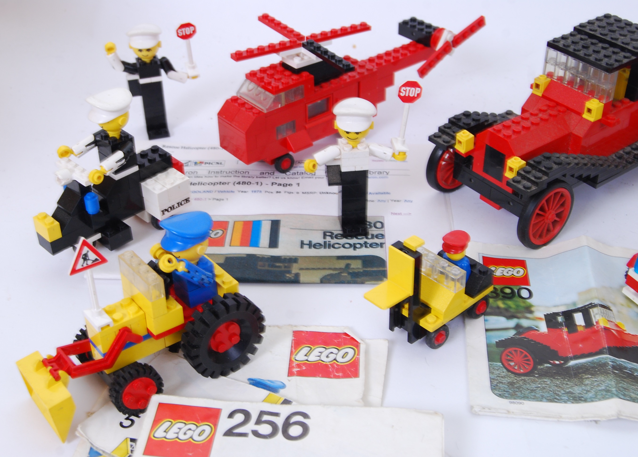 1970'S LEGO: A good collection of assorted vintage 1970's Lego sets ...