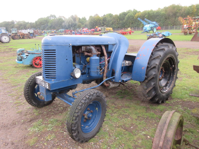 1954/1955 DAVID BROWN VIG Taskmaster 4cylinder petrol TRACTOR Reg No ...