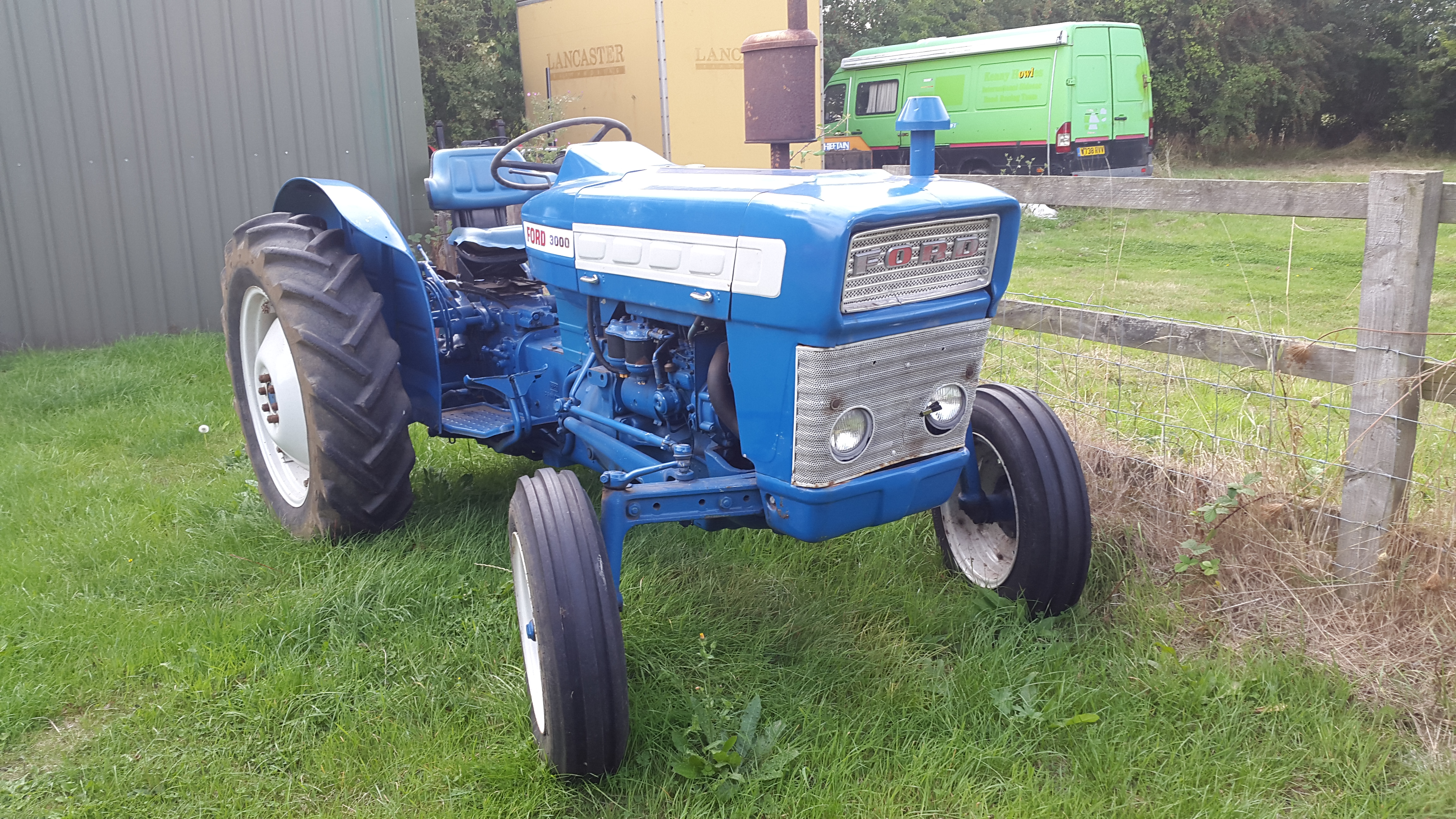 1967 FORD 3000 3cylinder diesel TRACTOR Serial No: 7D100/36762 An ...