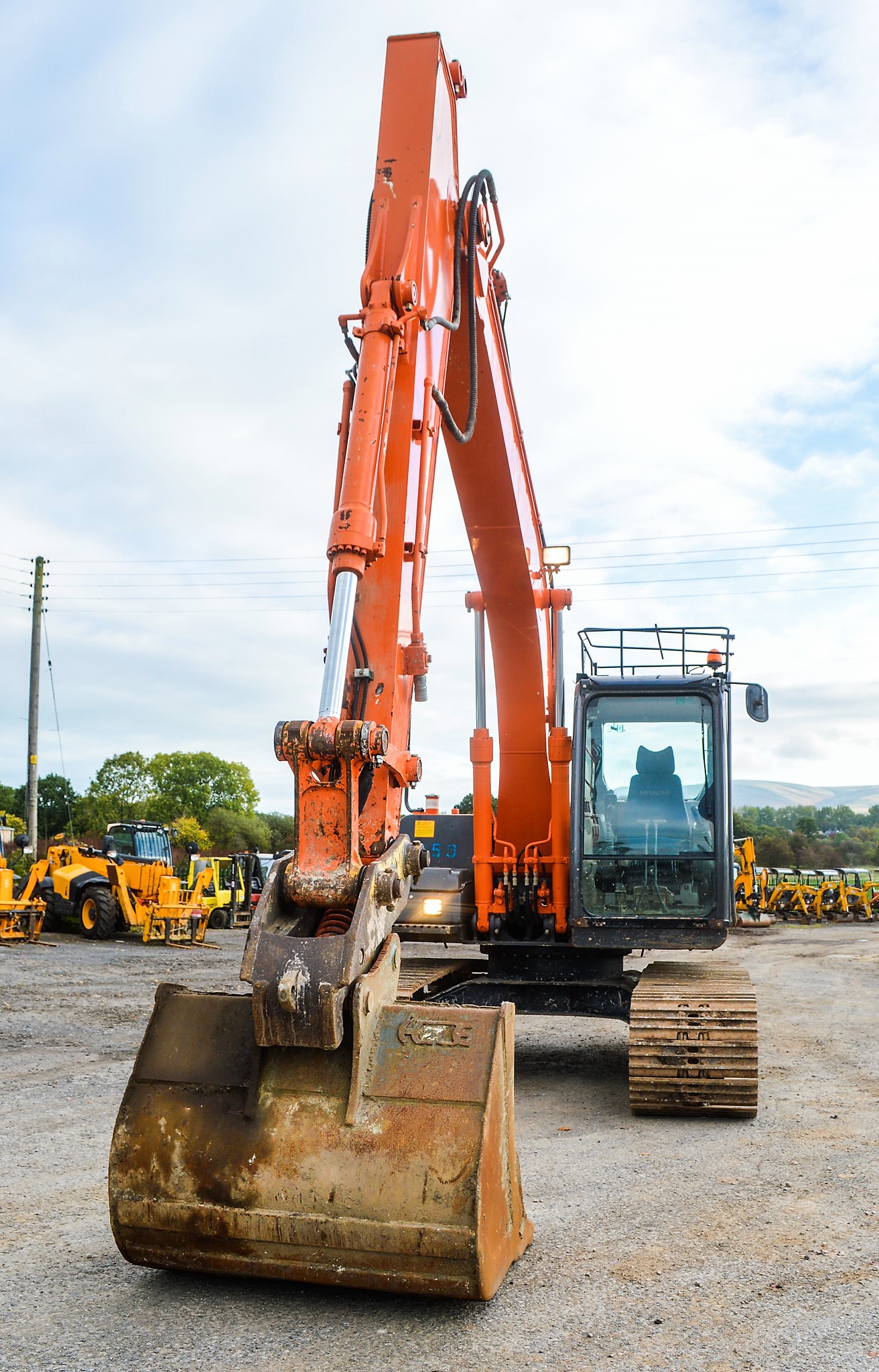 Hitachi Zaxis 130 LCN 13 tonne steel tracked excavator Year: 2013 S/N ...