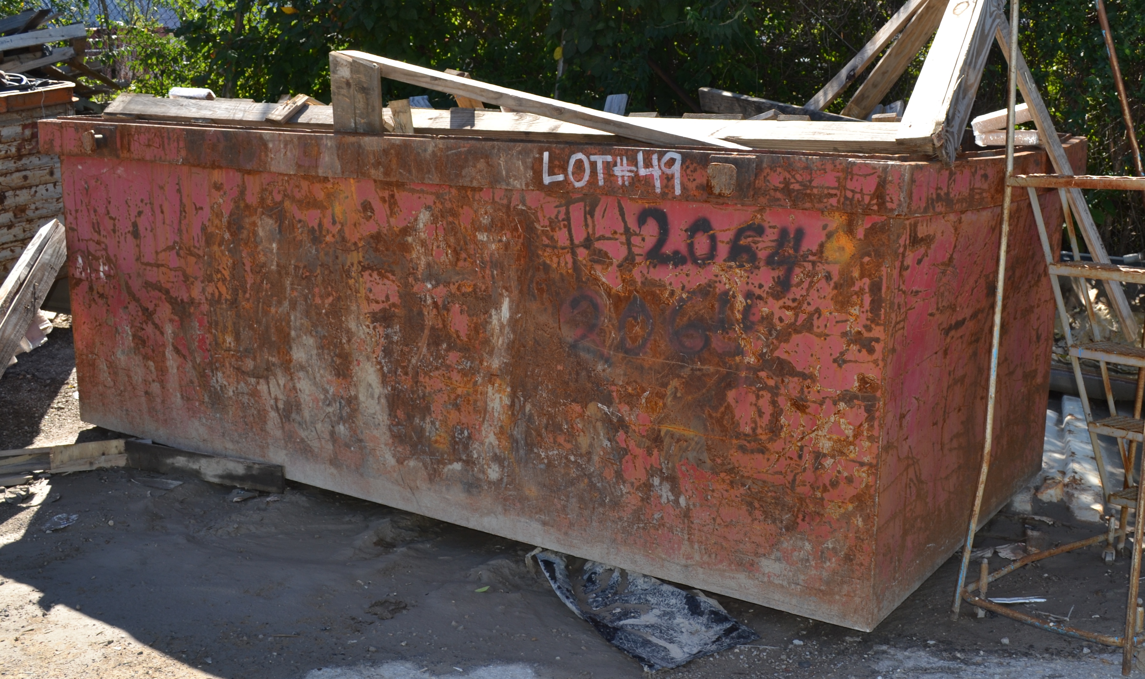 Approximately 10-Yard Rectangular Lugger Box ($125 REMOVAL FEE) THE ...