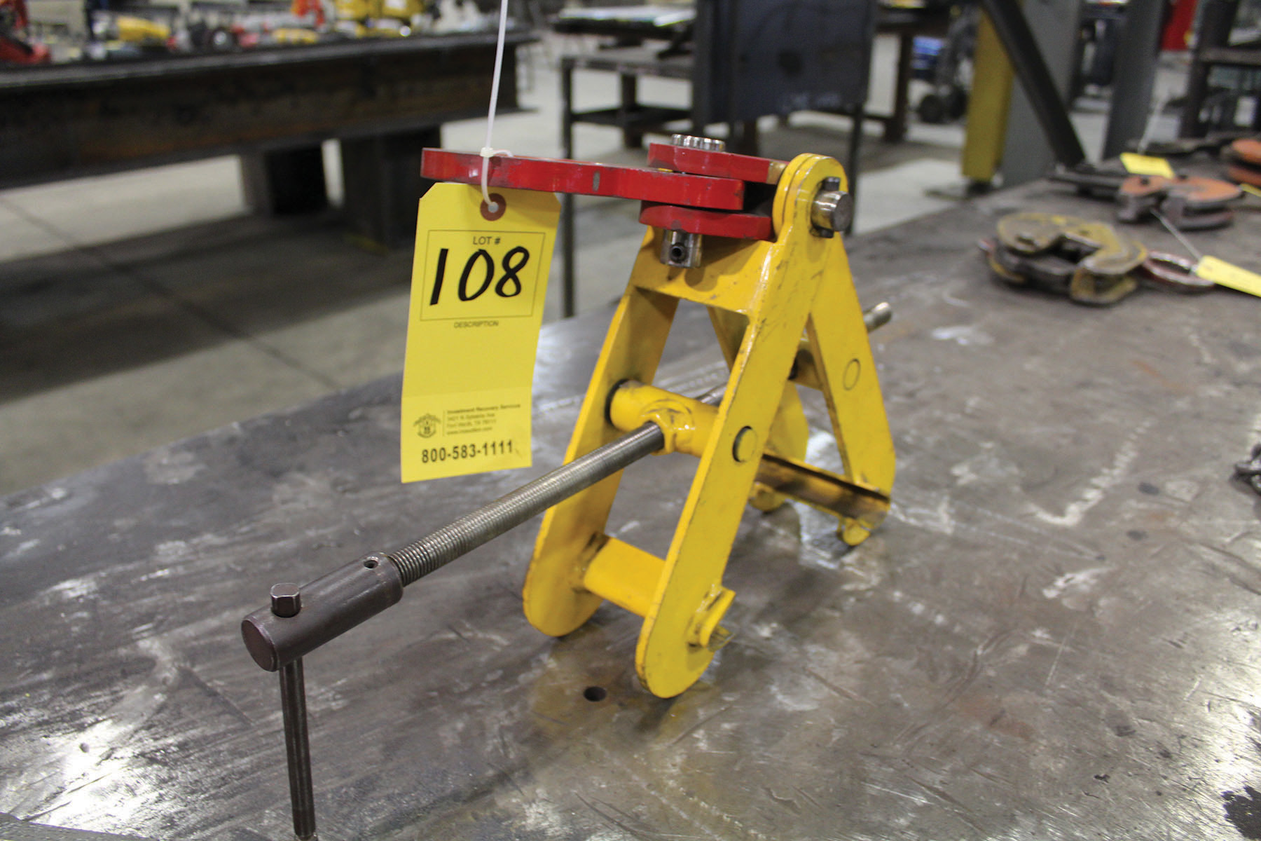 3-TON CAPACITY PLATE GRABBER