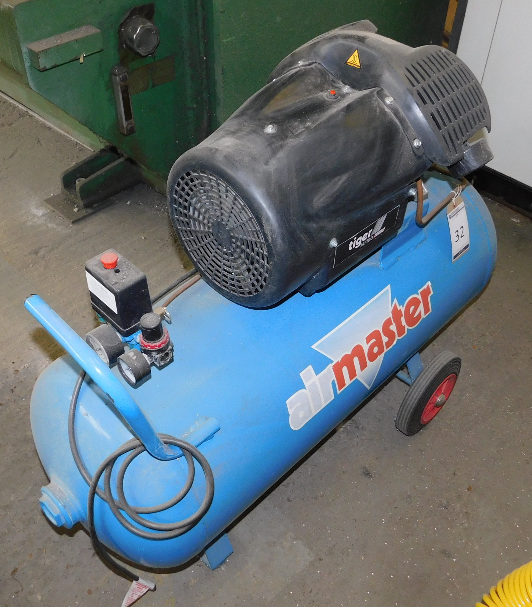 Clarke Air Master Tiger 14 Receiver Mounted Mobile Compressor