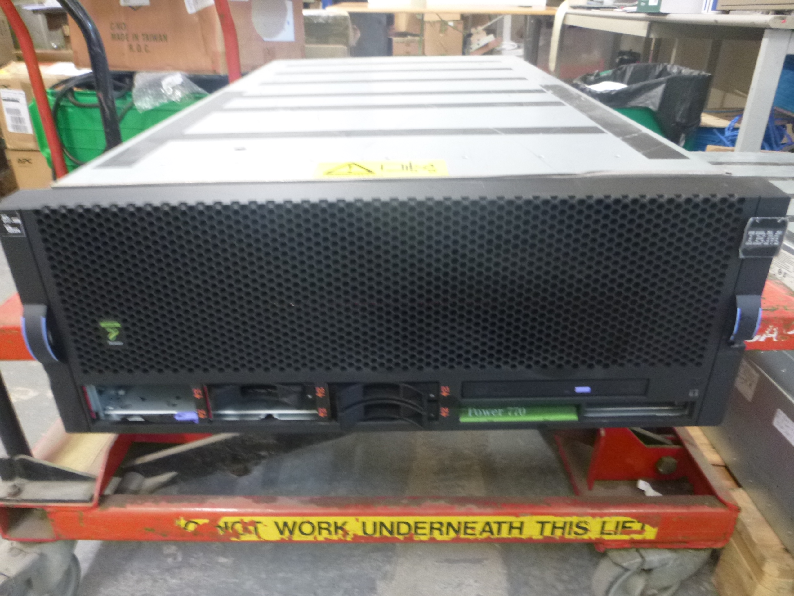 IBM POWER 770 4 U RACKMOUNT FILESERVER 46K4585. 2 X PPC 8 CORE P7 3 ...